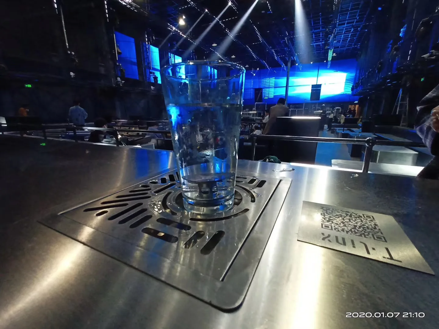 Xbeer Bottoms up Beer Cooler - Two Taps & Draft System