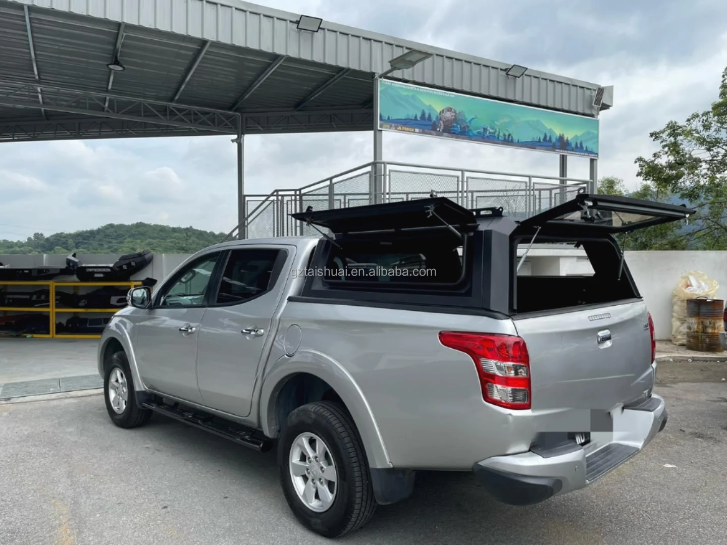 4x4 Pickup Truck Topper - Waterproof Hardtop for Triton