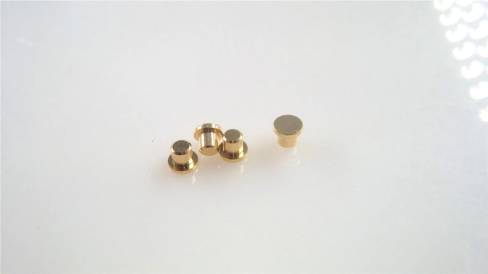 Circular SMD Contact Pad 3.0 mm with 2.0 mm Flange Height – Brass Gold ...