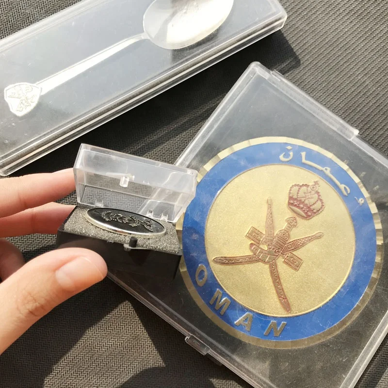 Customizable Fashion Lapel Pin Box - Perfect for Medals