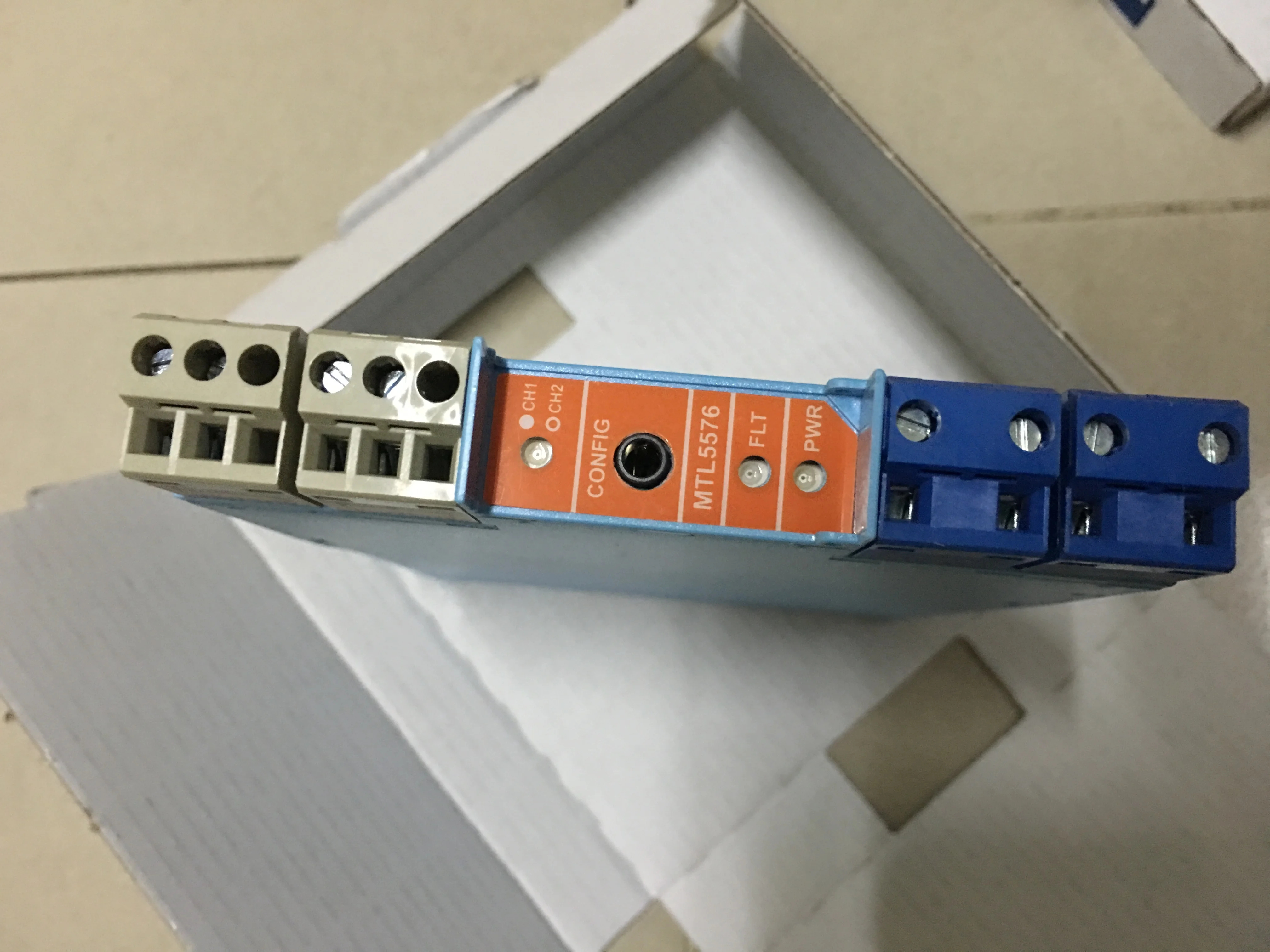 Mtl本質安全アイソレーターmtl5576-thc Mtl5576thc - Buy Mtl5532、mtl5546y、132kvアイソレータ ...