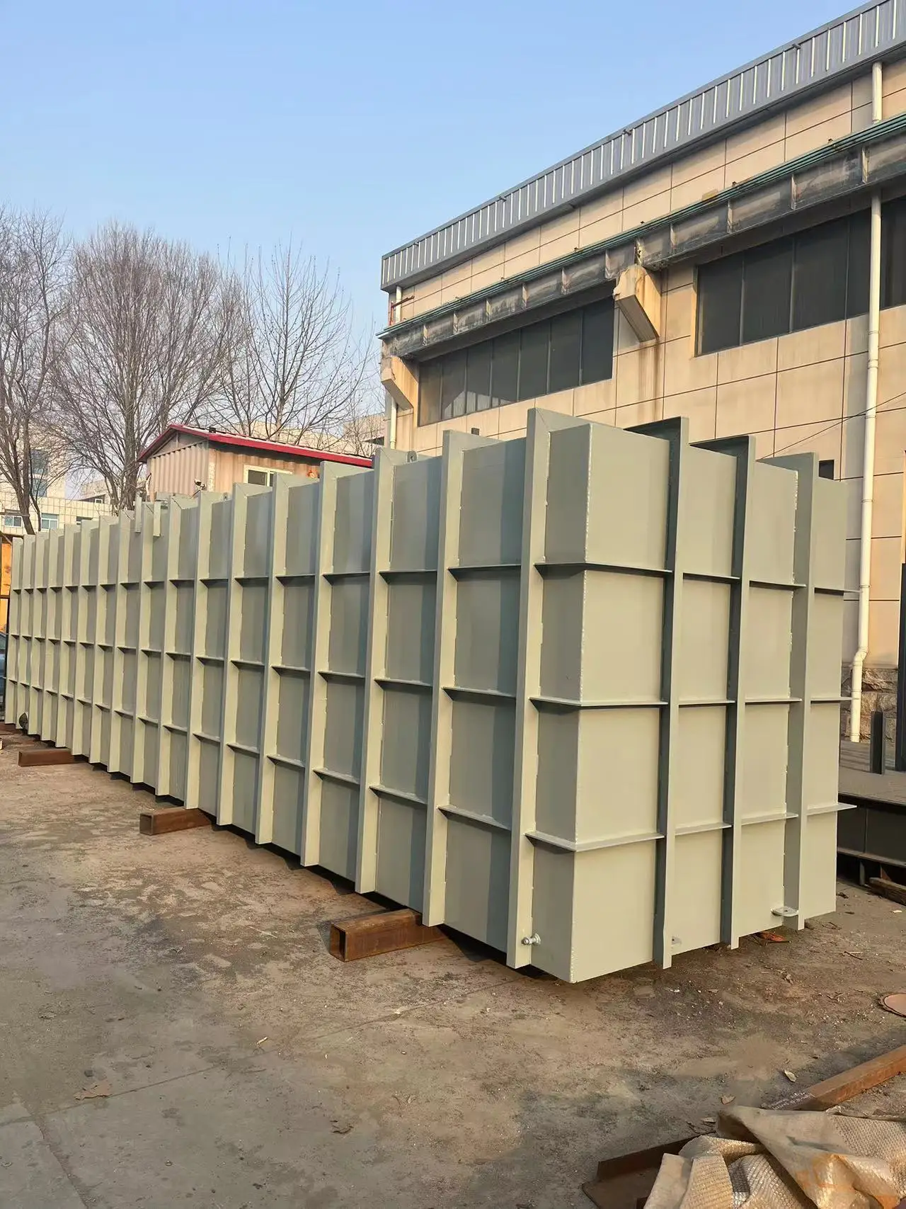 Painting Effect of 40ft Bunker Protect Family with Our Nuclear Bunker ...