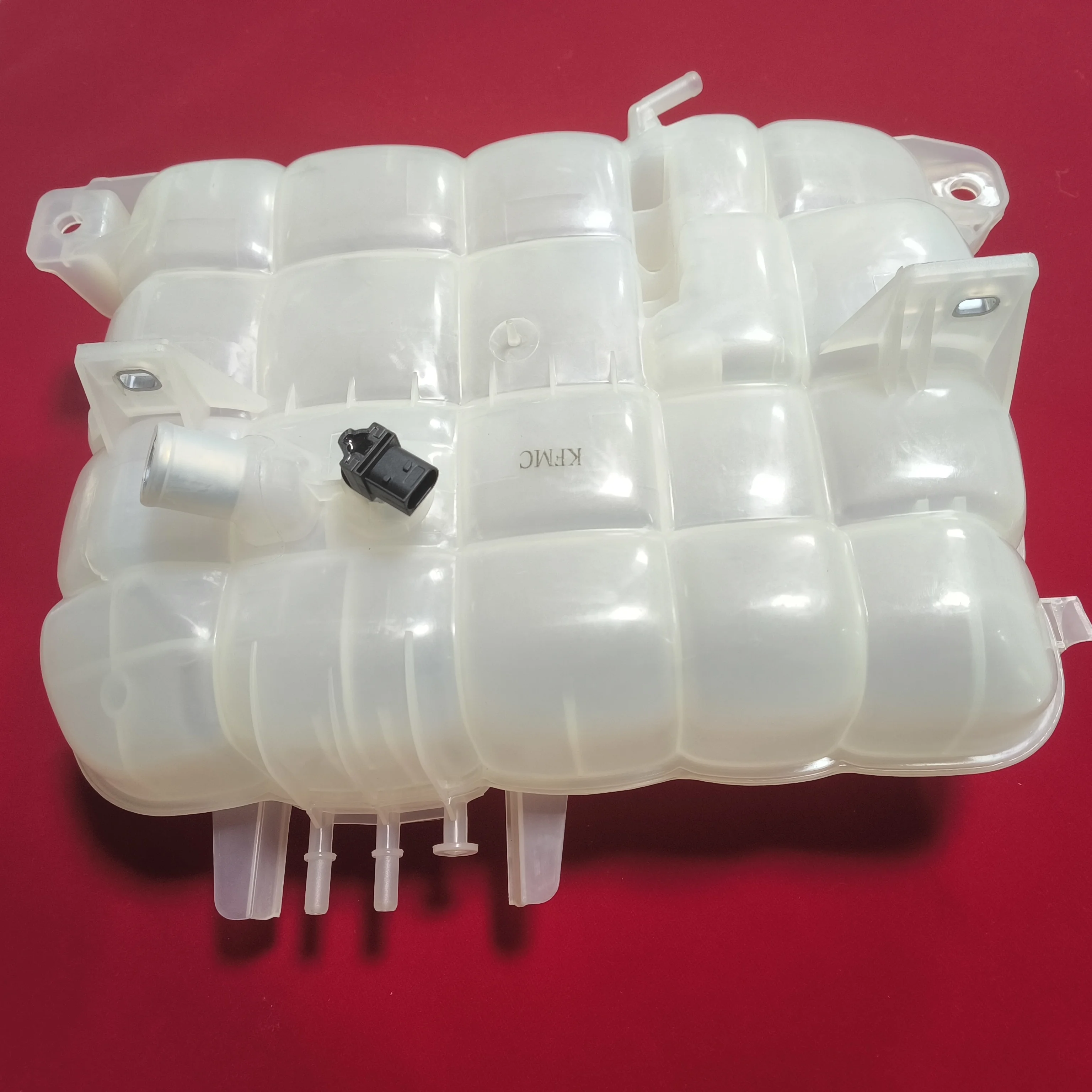 Expansion tank COOLING WATER TANK 17221971 22821822 21360161 for A40F ...
