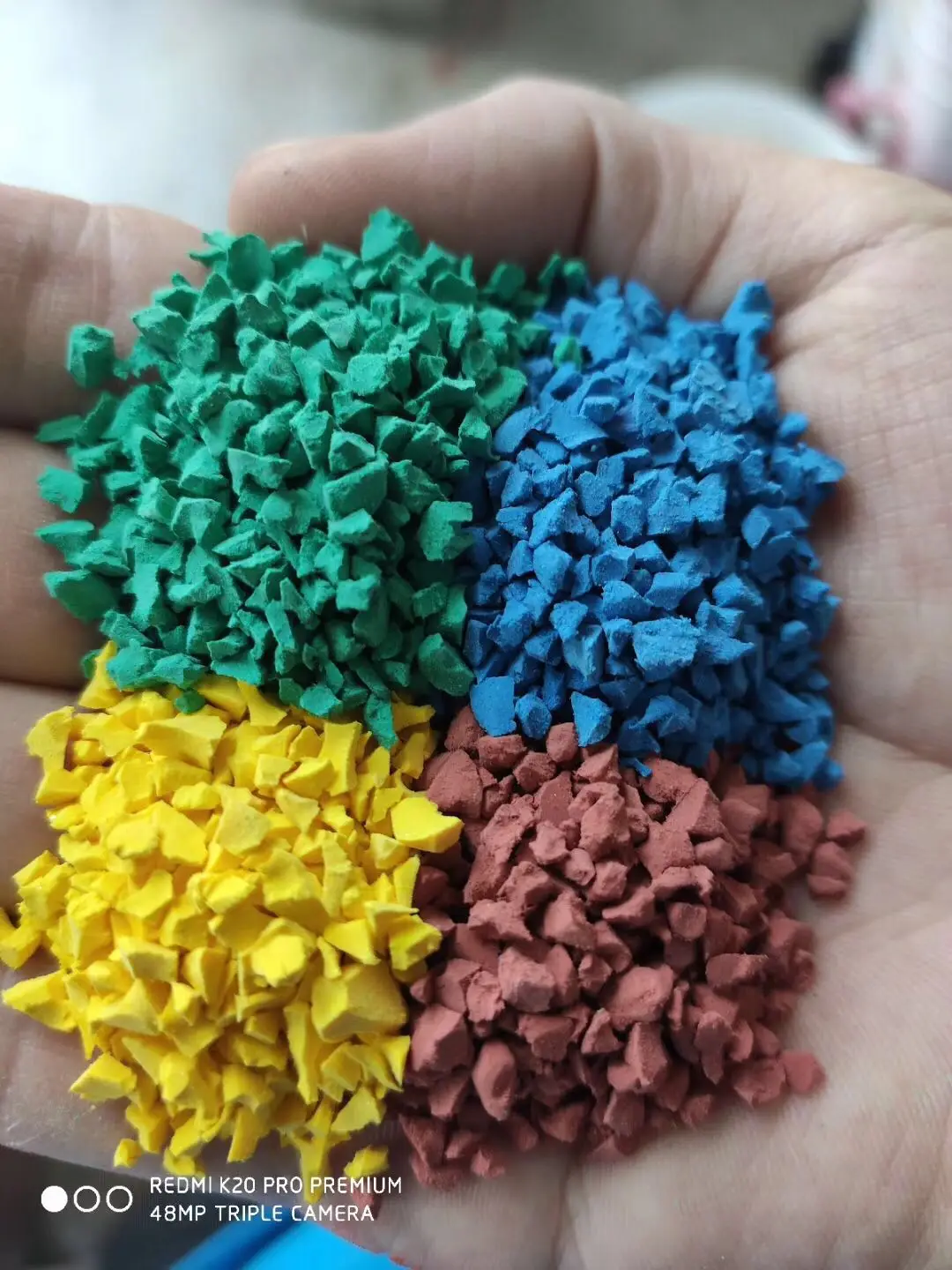 Colorful Rubber Granules Infilled School Playground Rubber Epdm Flecks ...