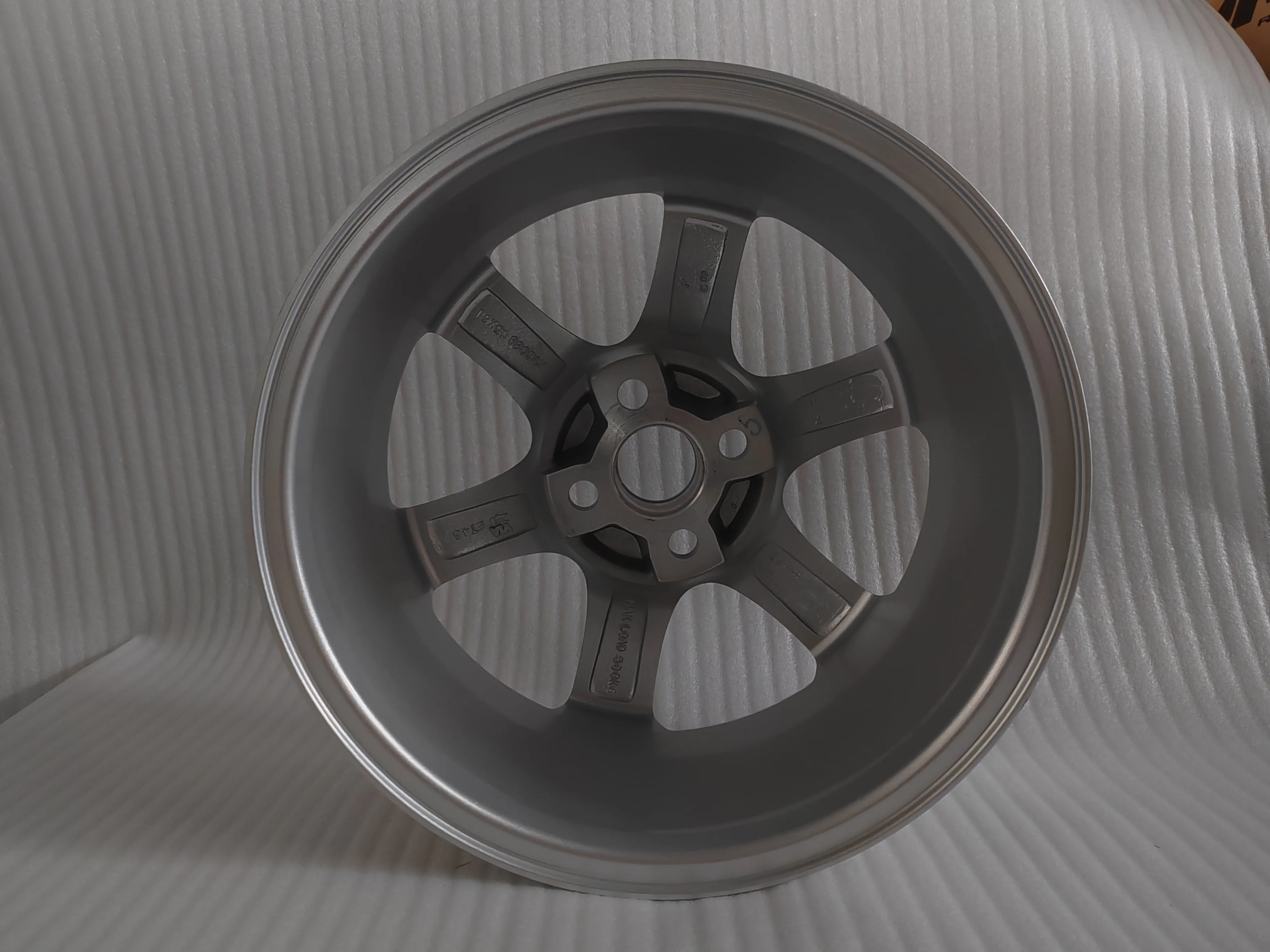 Casting Passenger Car Wheel Rims Aluminum Alloy14 15 16 17 18 19 20 21 ...