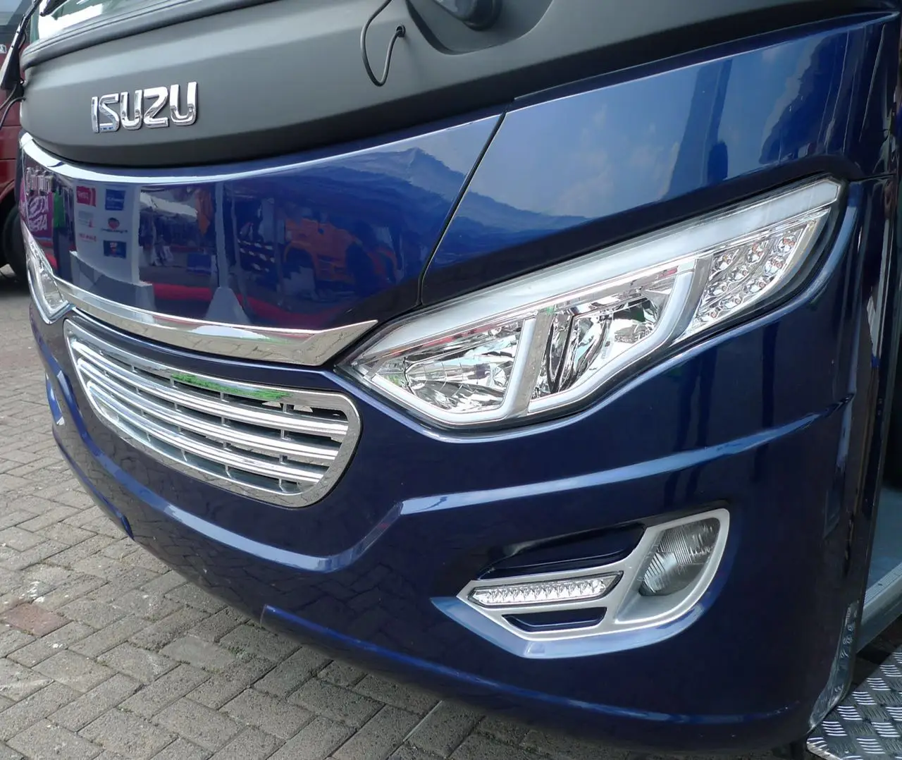 Adiputro Jetbus-2 Led Bus Front Decoration Lamp Marcopolo Bus Light Hc ...