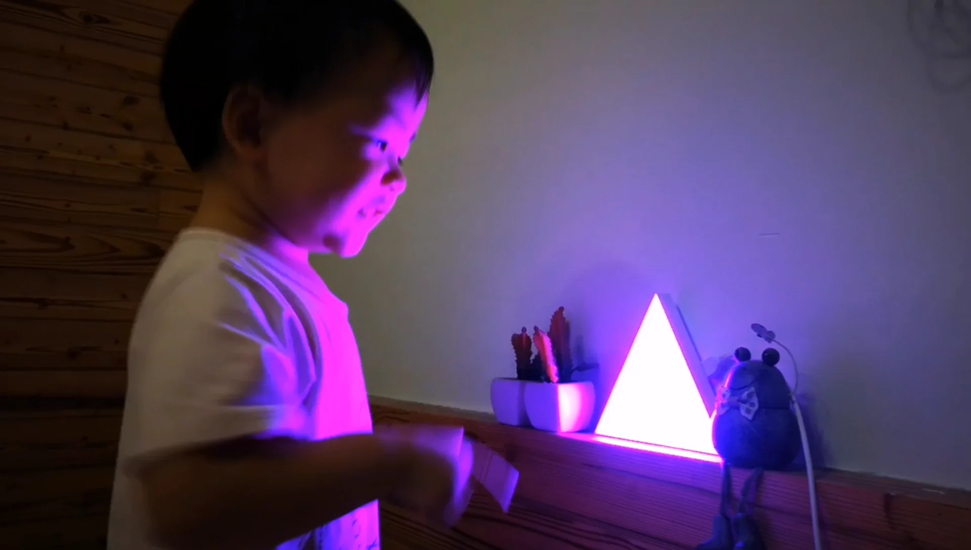 Diy Design For Night Multi Color Triangle Shape Touch And Remote ...