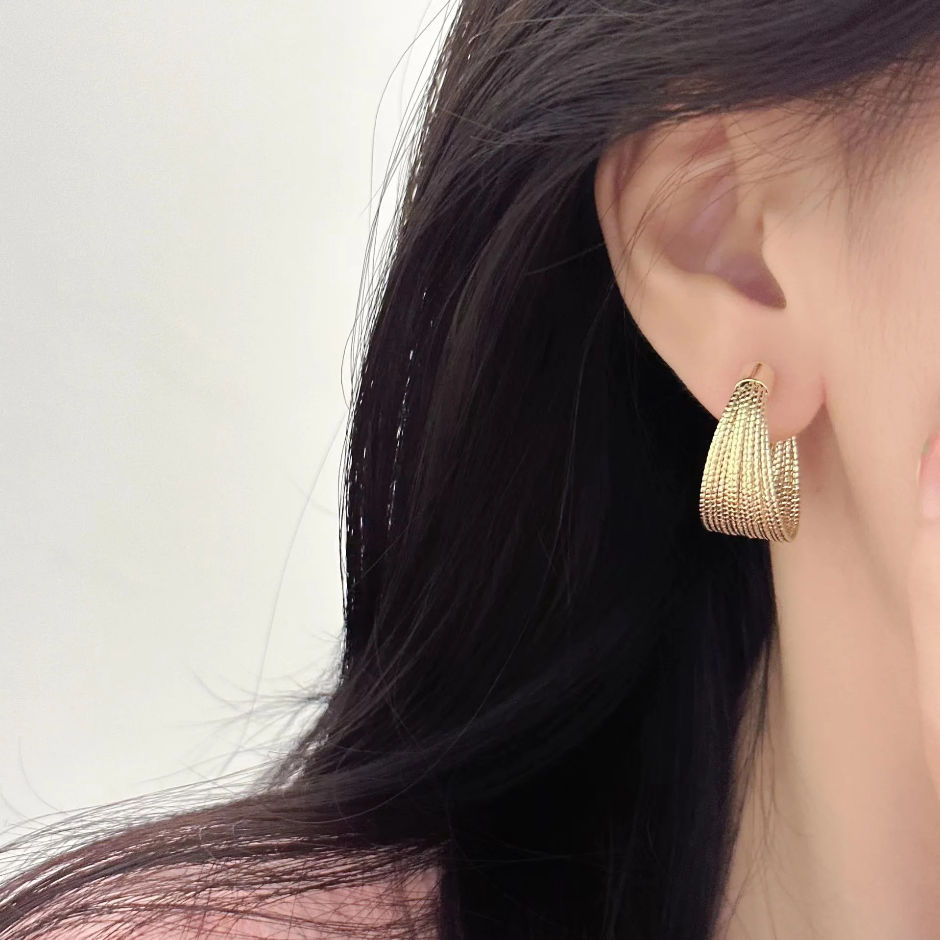 Multilayer Circles Geometry Gold Color Smooth Metal Stud Earrings for ...