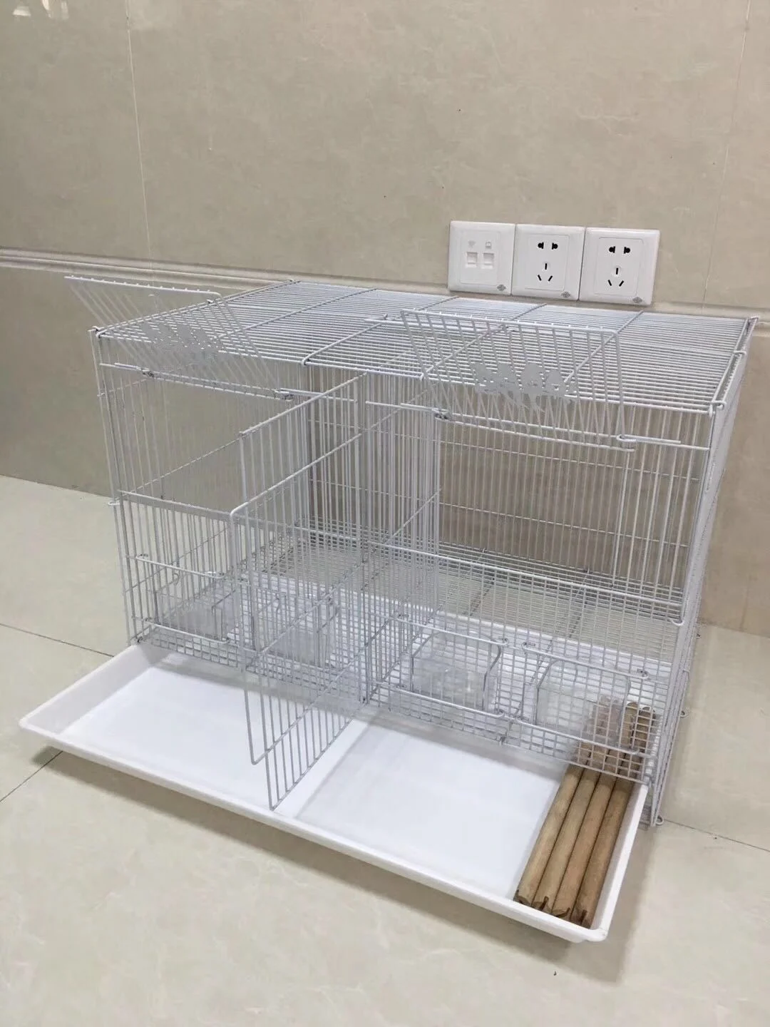 Solid Pattern & Button Closure Bird Cage Large Acacia Metal for Parrots ...