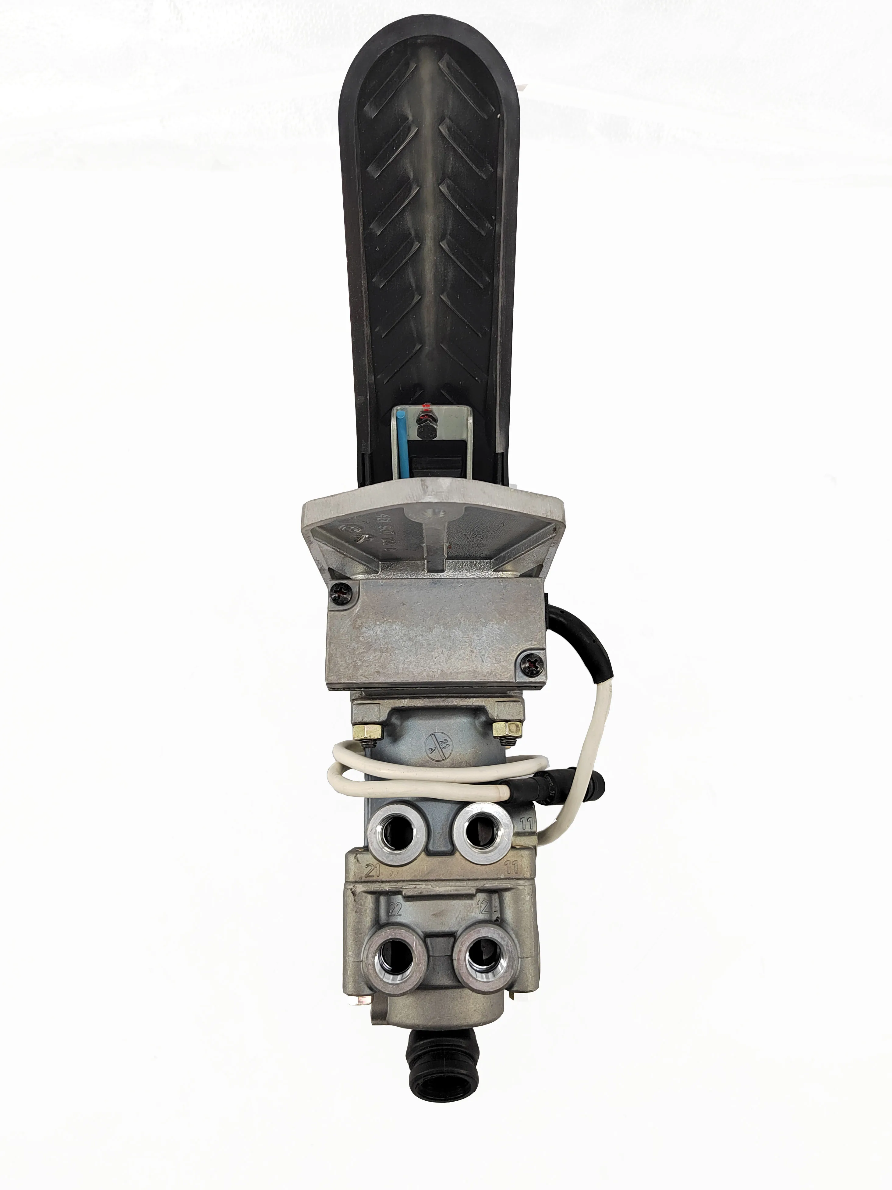 空气制动系统脚制动阀4613180710 N1011018662| Alibaba.com