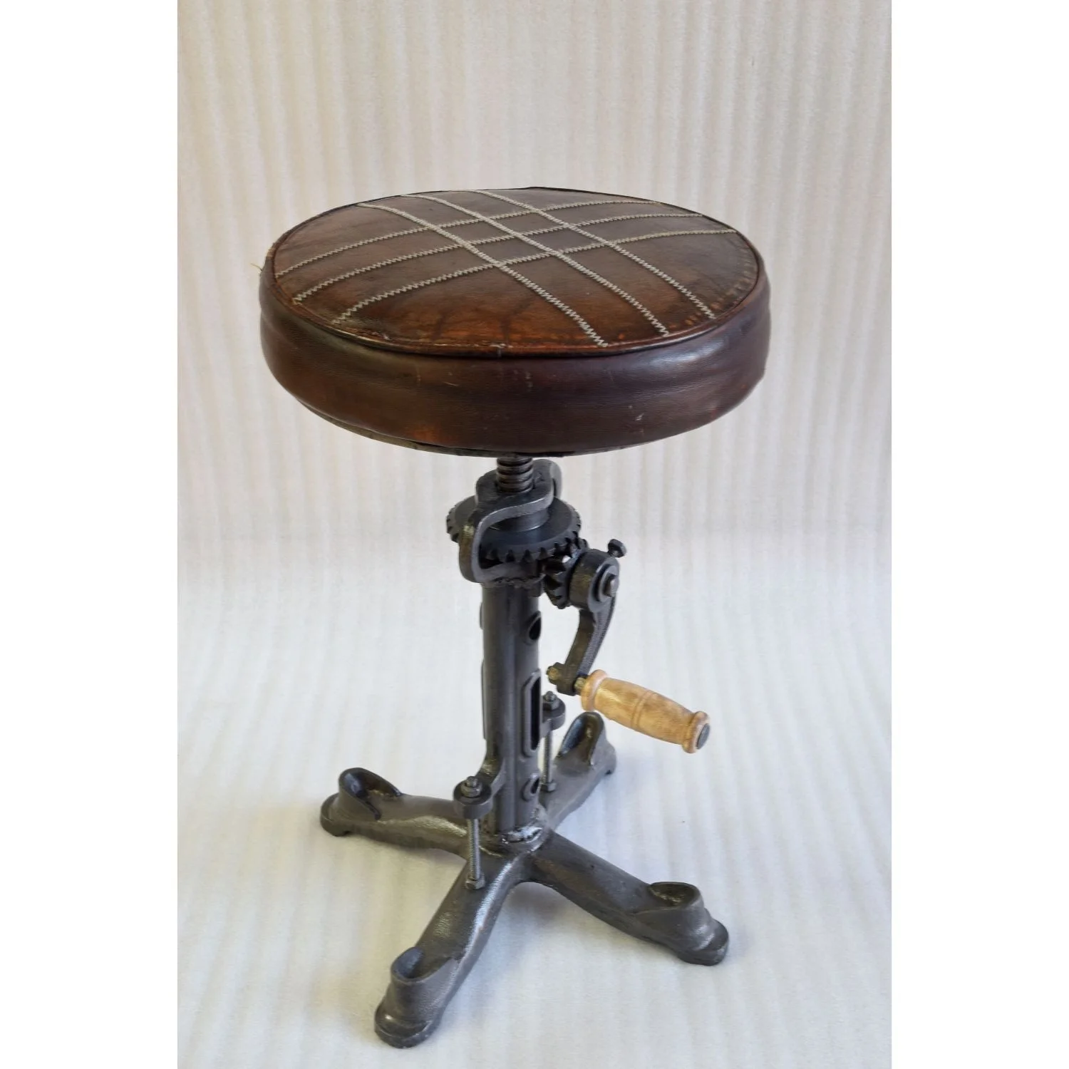 Cast Iron Crank Mechanism Hand Lifting Leather Round Bone Inlay Console ...