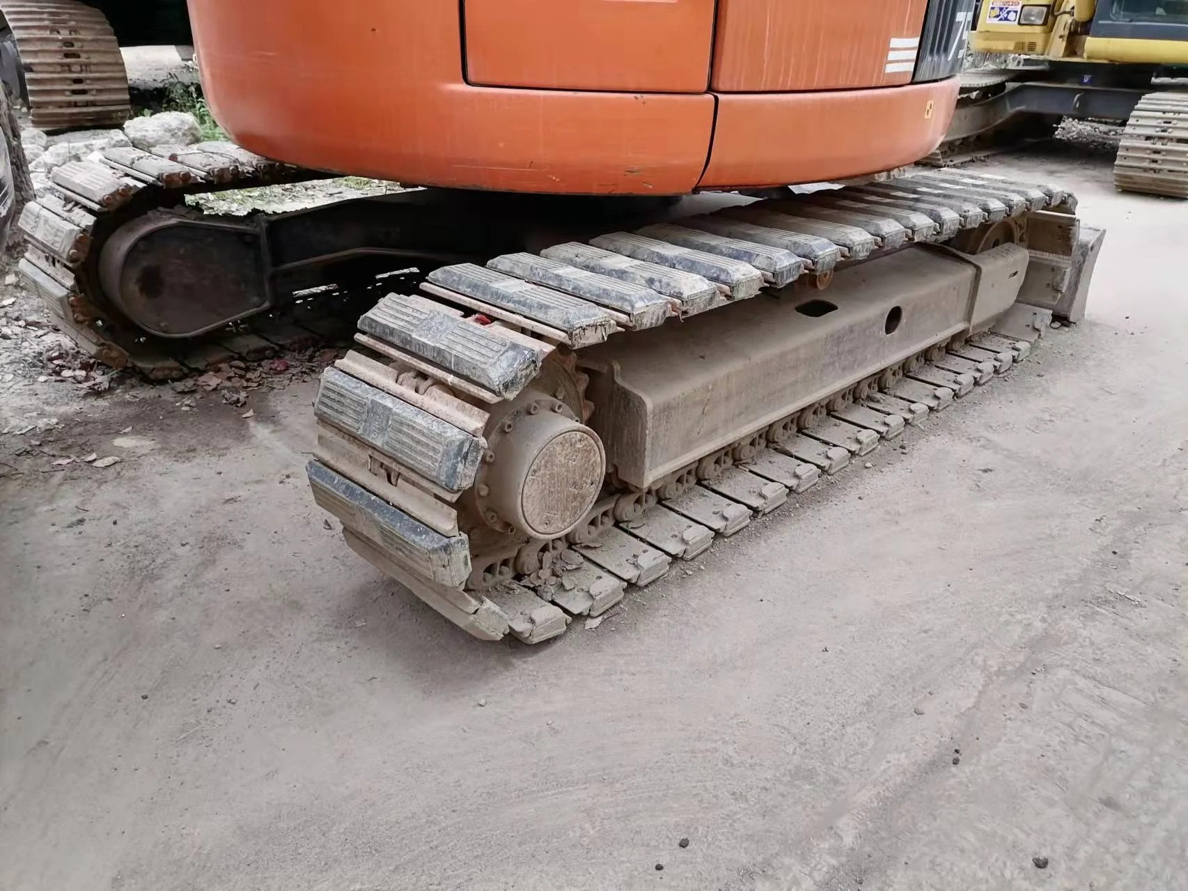 Used Hitachi Zx75 Crawler Excavator Zaxis 75 Model For Sale By Owner 7. ...
