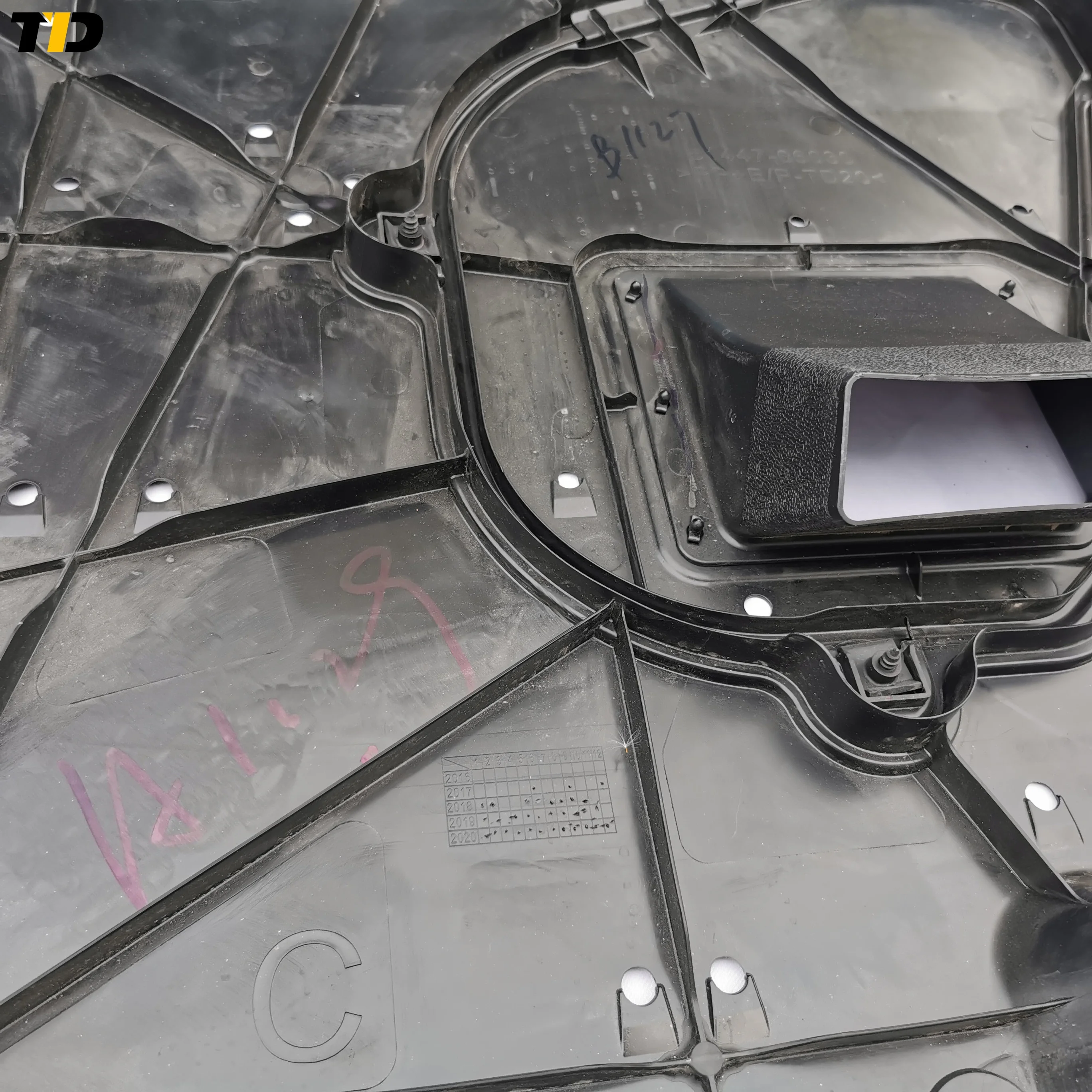 51420-06010散热器支架防溅罩丰田凯美瑞51442-33220 51442-06300| Alibaba.com