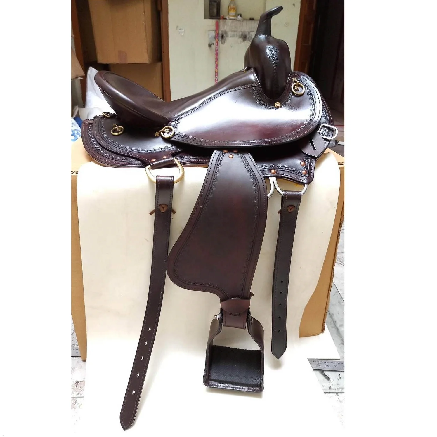 Lightweight Western Leather Horse Saddle with Custom Design
