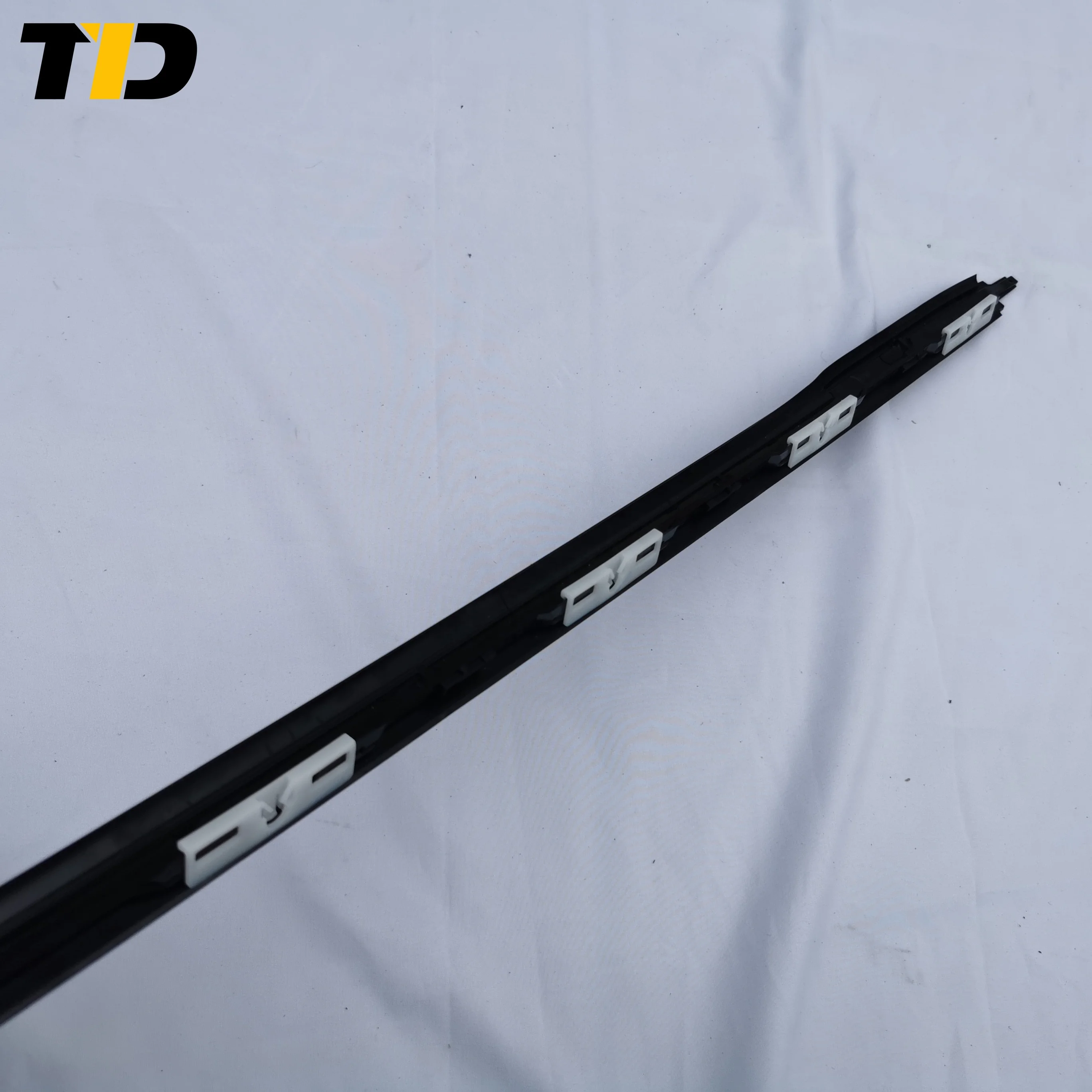 Toyota Highlander Side Molding - Durable & Stylish