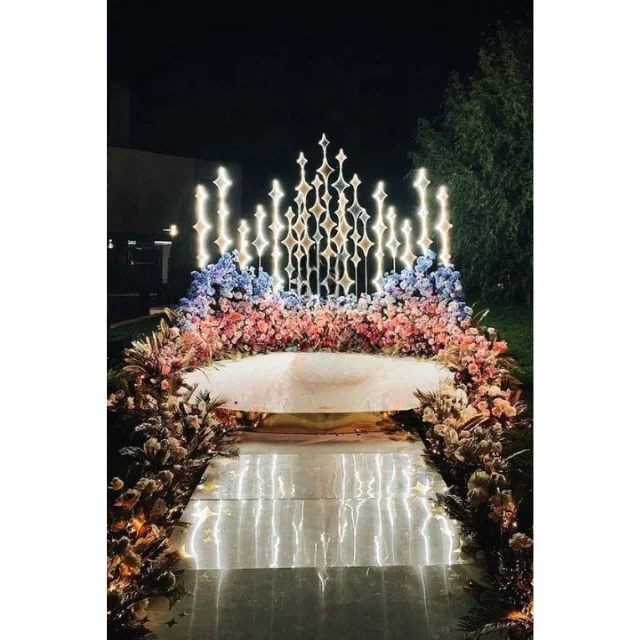 Impressive Wedding Reception Stage Metal Frames Contemporary Wedding ...