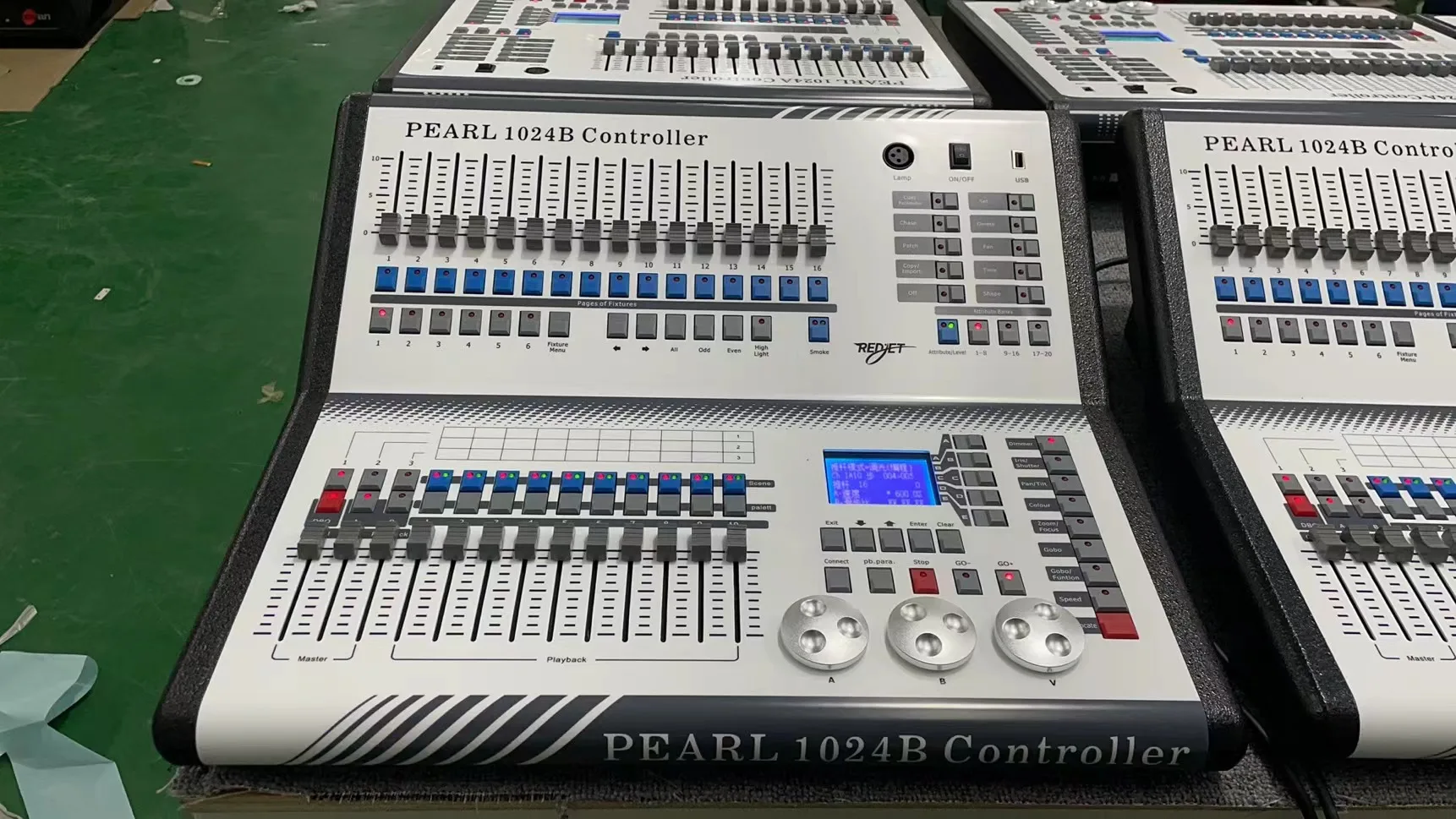 Mini Pearl 1024 DMX Controller for Stage Lighting Solutions