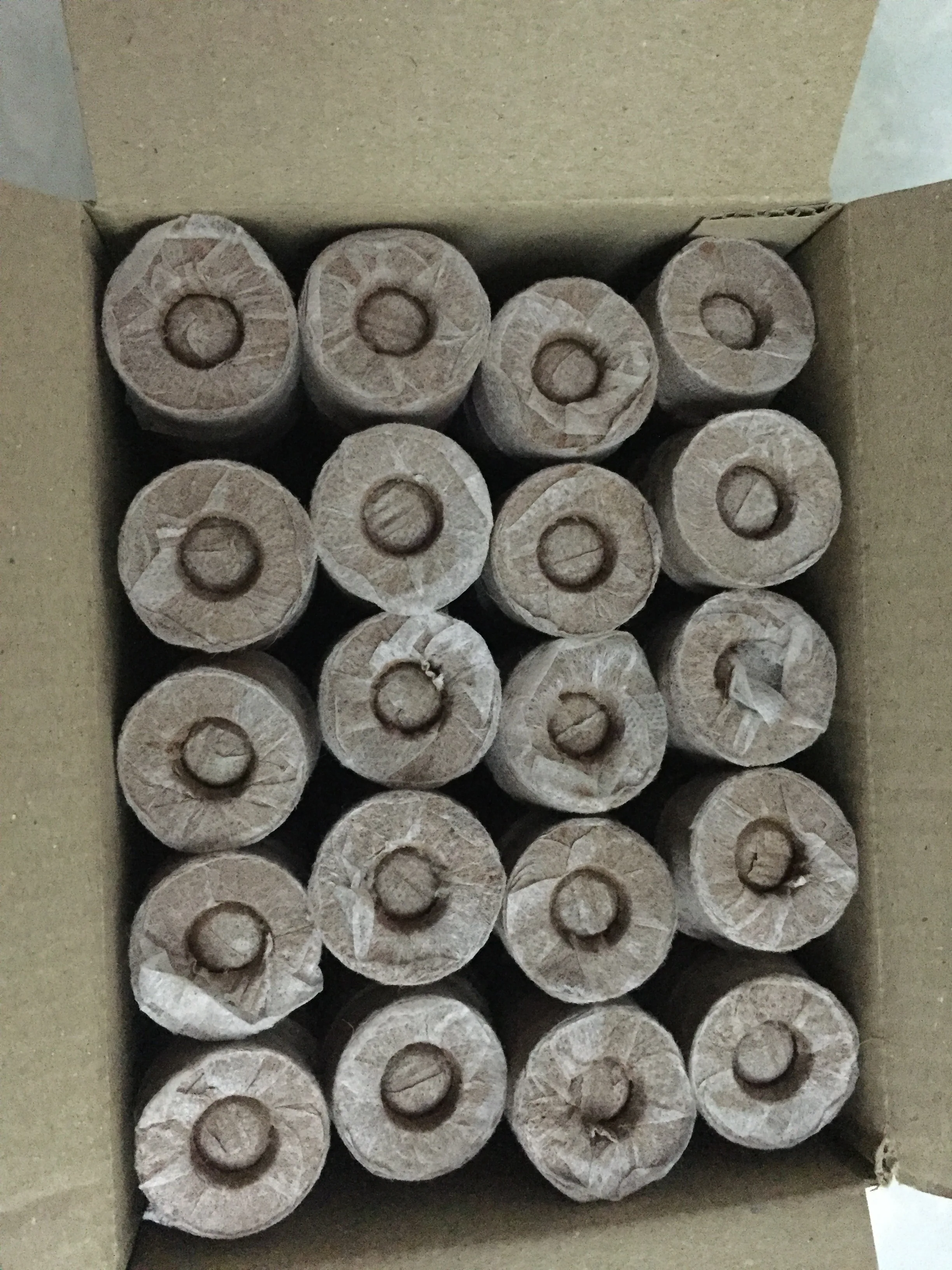 High Quality Coconut Peat Pellets for Gardening & Farming