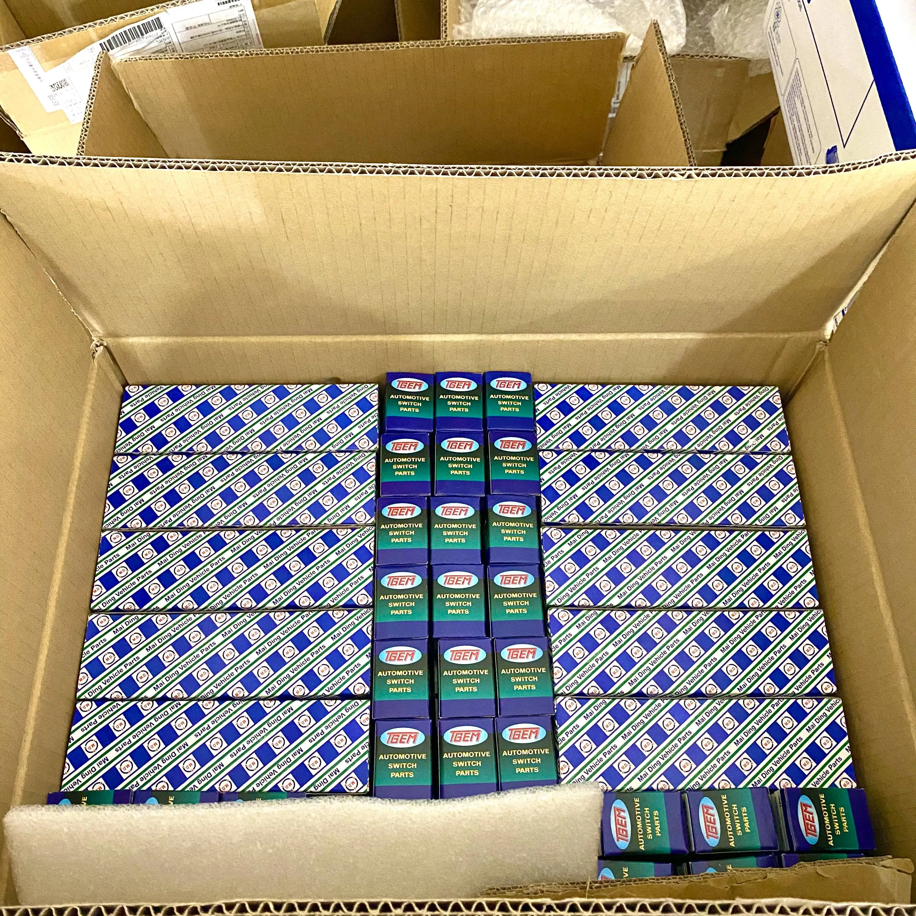 High-quality IGNITION CONDENSER DISTRIBUTOR OEM 90099-52059 for TOYOTA