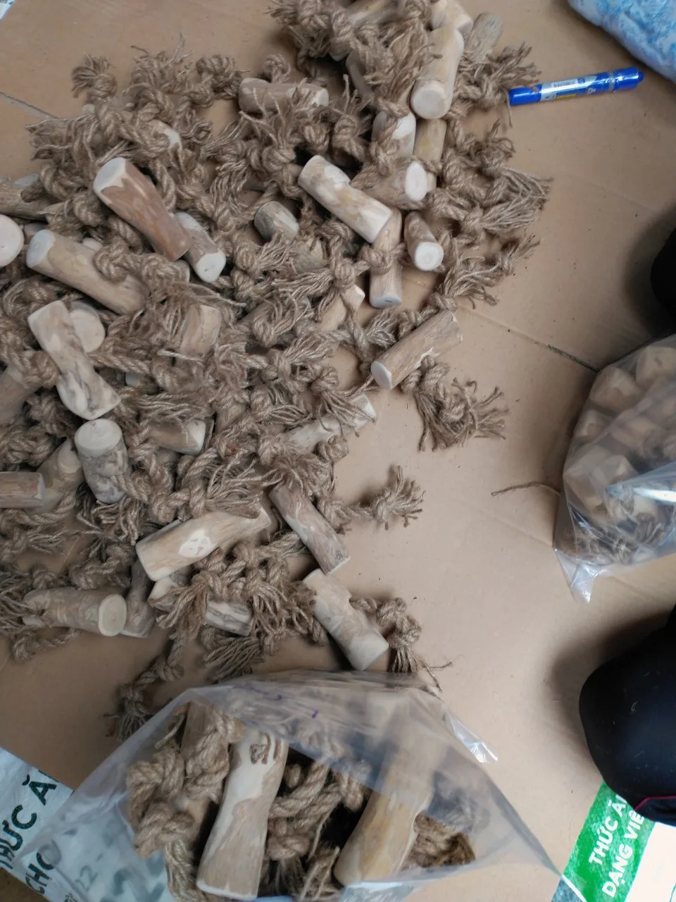 Wholesale High Quality Vietnamese Coffee Wood Dog Chew Stick For ...