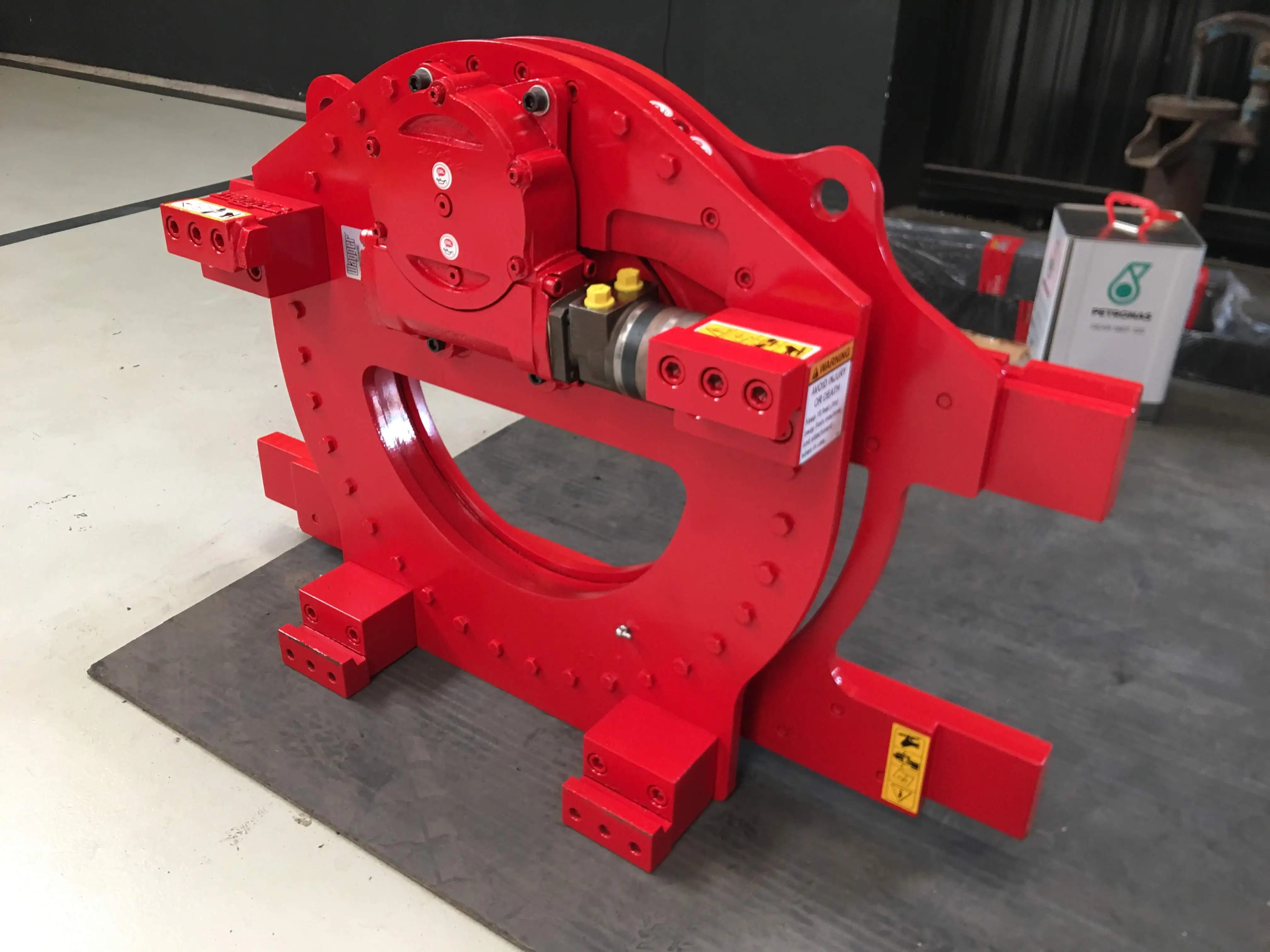 360 Degree Box Rotator Attachment for Forklift - Wagger Attachments