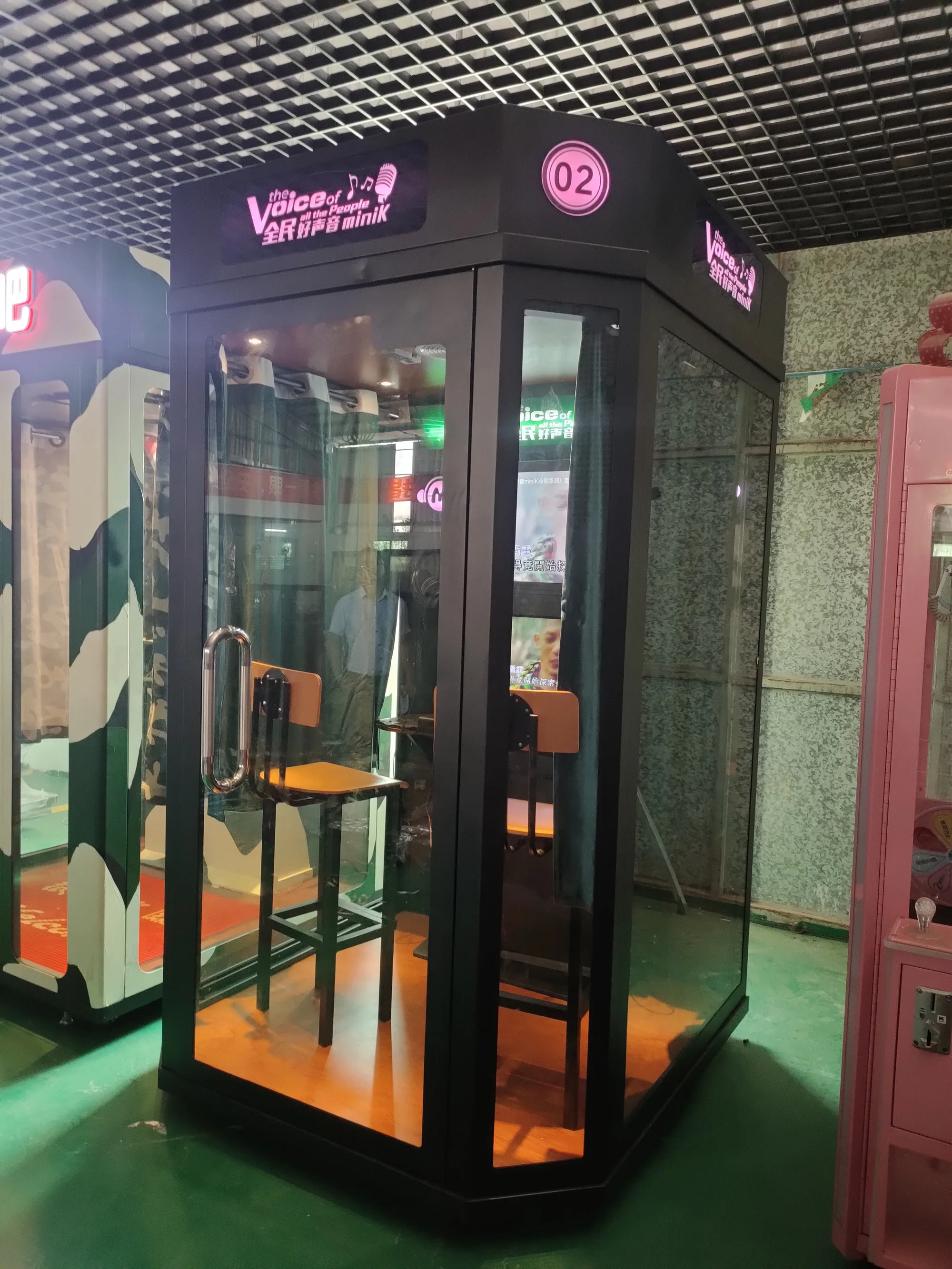 Mini Karaoke Box - Customized Mini KTV Booth for Fun