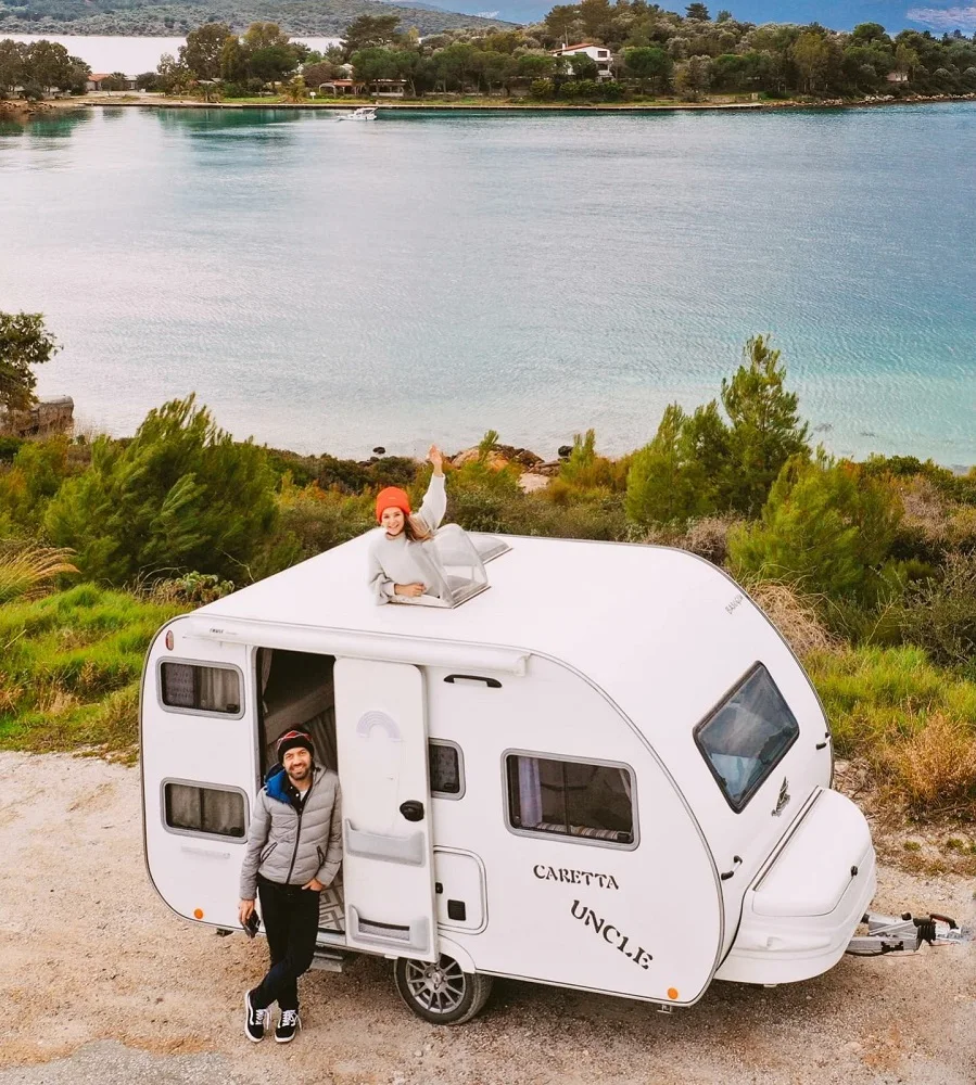 Caretta Uncle Rv Camper 750 Kg Family Caravan Bunkbed Kitchen Dush ...