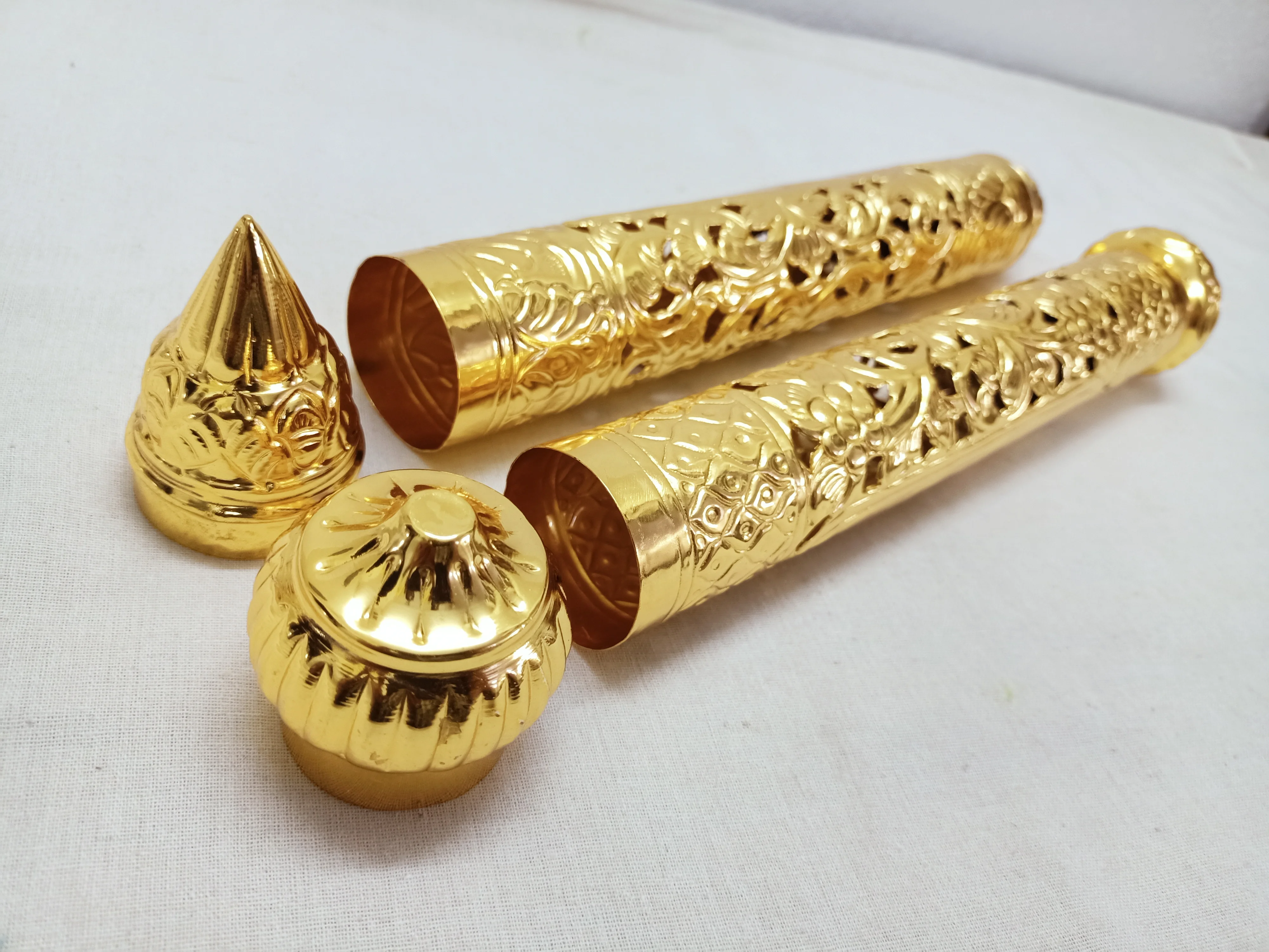 Custom Made Metal Engraved Royal Scroll Tubes for Invitations