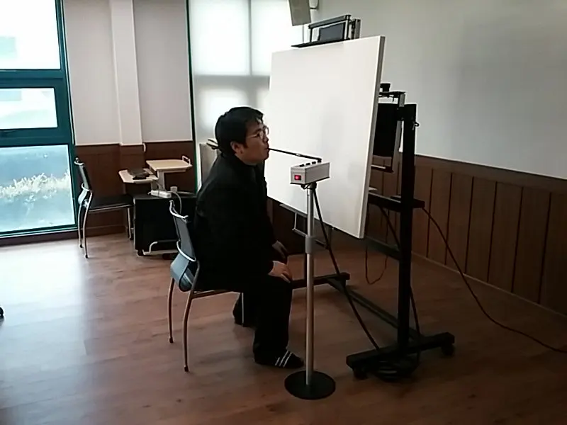 Motorized Easel For Handicapped Painting Artist - Buy Electric Easel ...