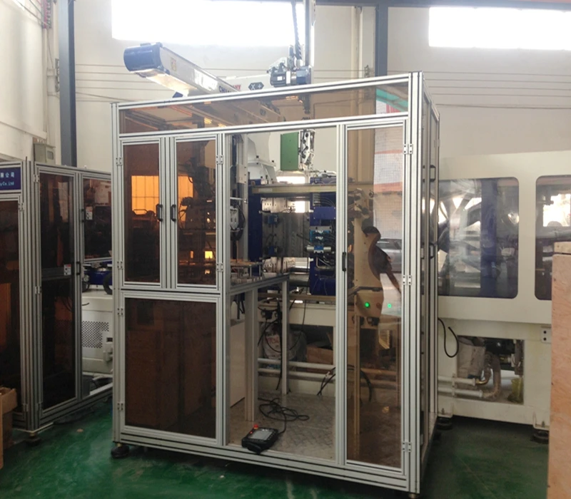 Top Entry Iml Robot In Mould Label System For 5l Oil Bucket,Chemical ...