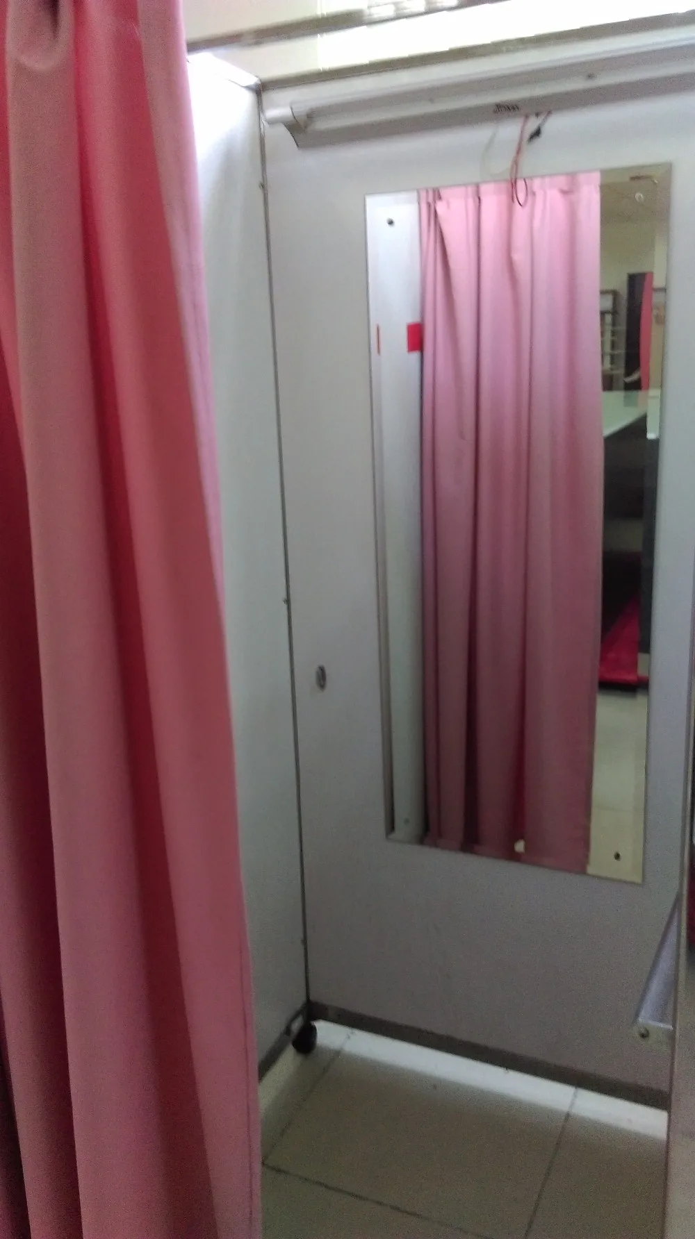 Display Rack For Portable Changing Room To Clothing Store Furniture ...