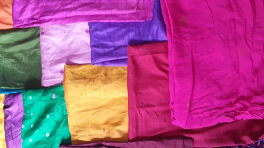 Recycled Sari Silk Fabric Cut Pieces In Size 100 *100 Cm Suitable For ...