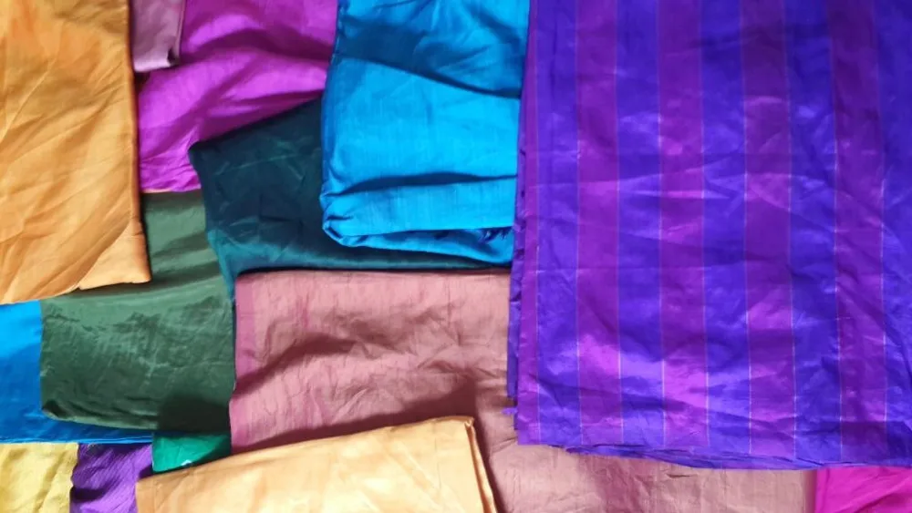 Recycled Sari Silk Fabric Cut Pieces In Size 100 *100 Cm Suitable For ...