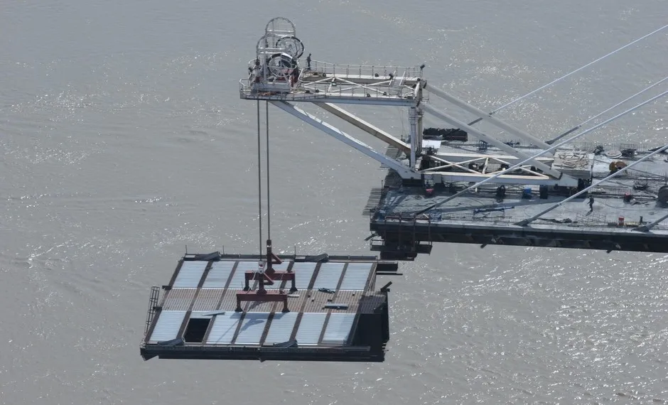 100 Ton Precast Concrete Segment Lifter for Cable-Stayed Bridges