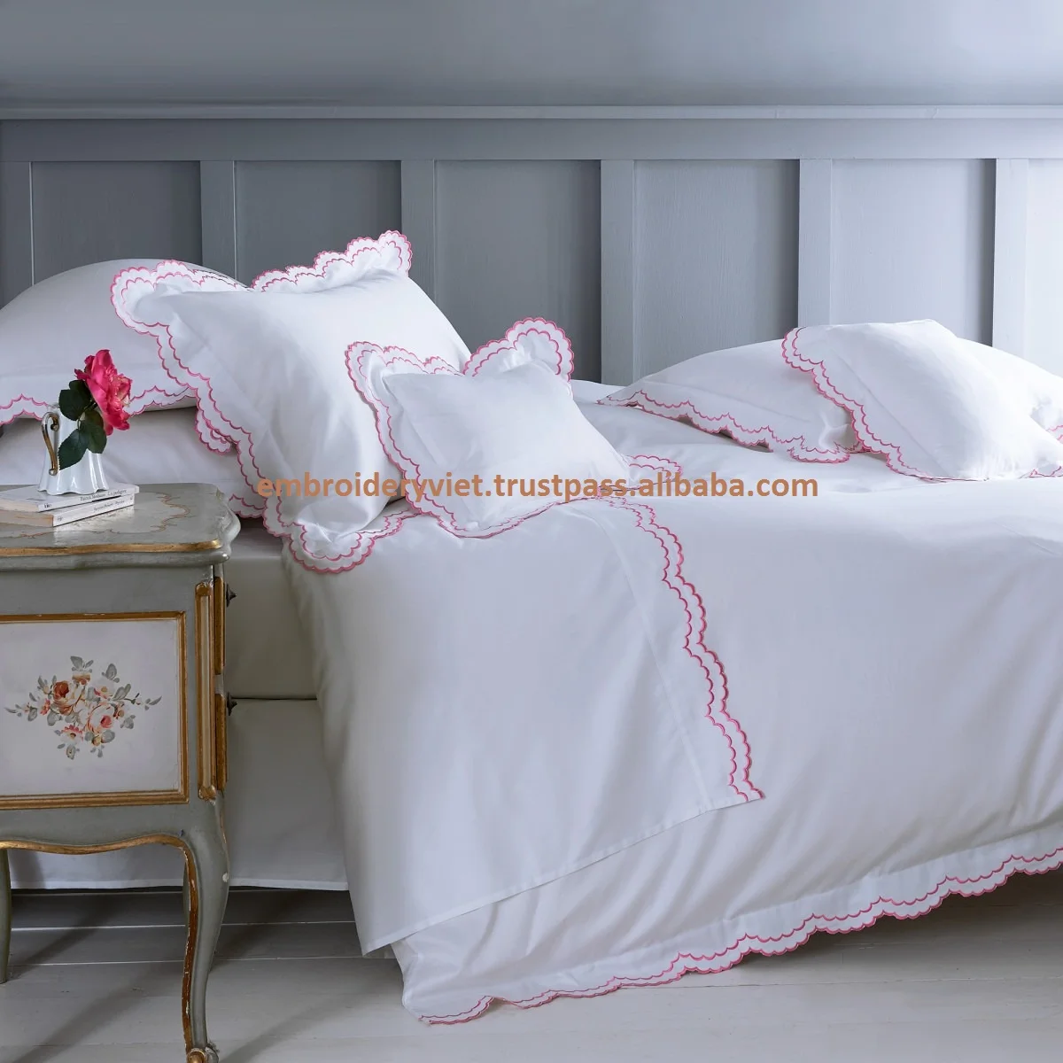 Embroidery Border Bedding Set - 5 Pcs Comforter Set