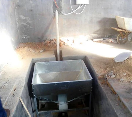Goldenest Factory Feed Pit Hopper - Efficient Poultry Feeding