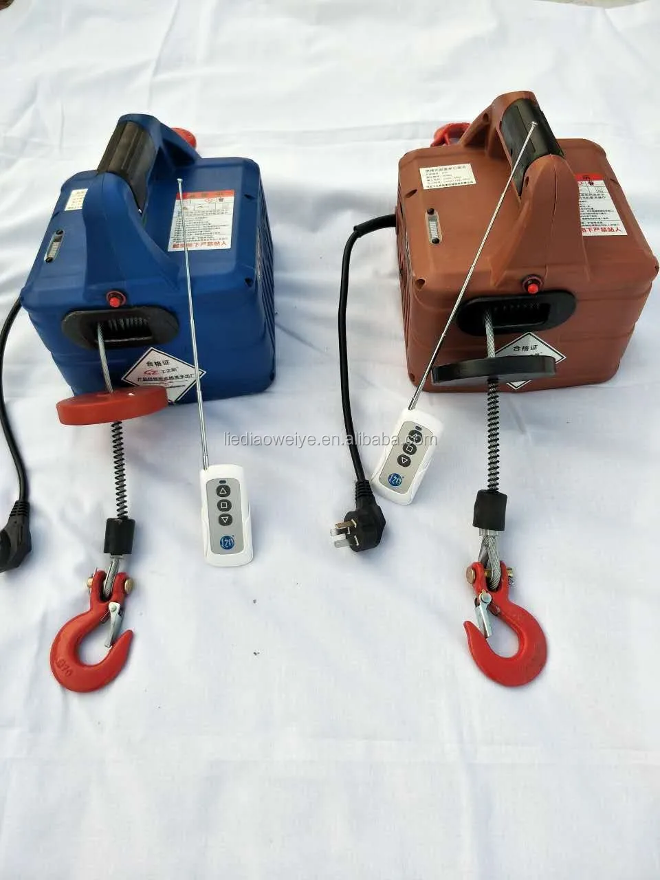 500kg Mini Portable Lifting Wire Rope Traction Hoist - Buy Traction ...