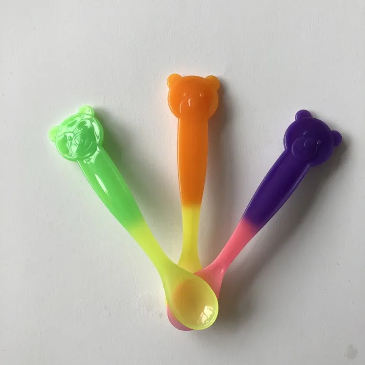 Yogurtland Spoon - Color Changing Frozen Yogurt Spoon