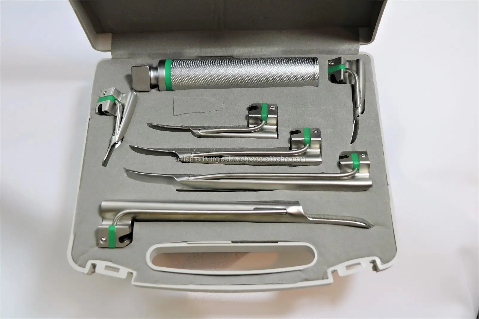 Surgical Instruments And Laryngoscope And Fiber Optic Laryngoscope Set ...
