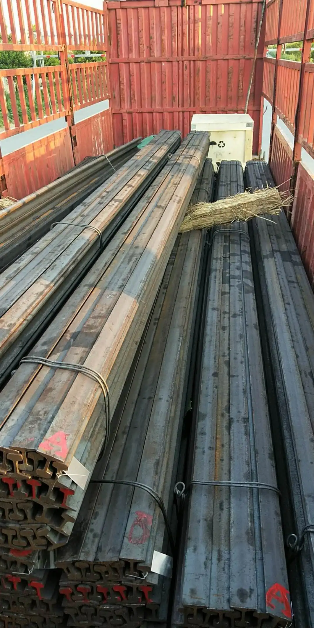 GB2585 Train Rail - Durable Heavy Rail P43 for Railways