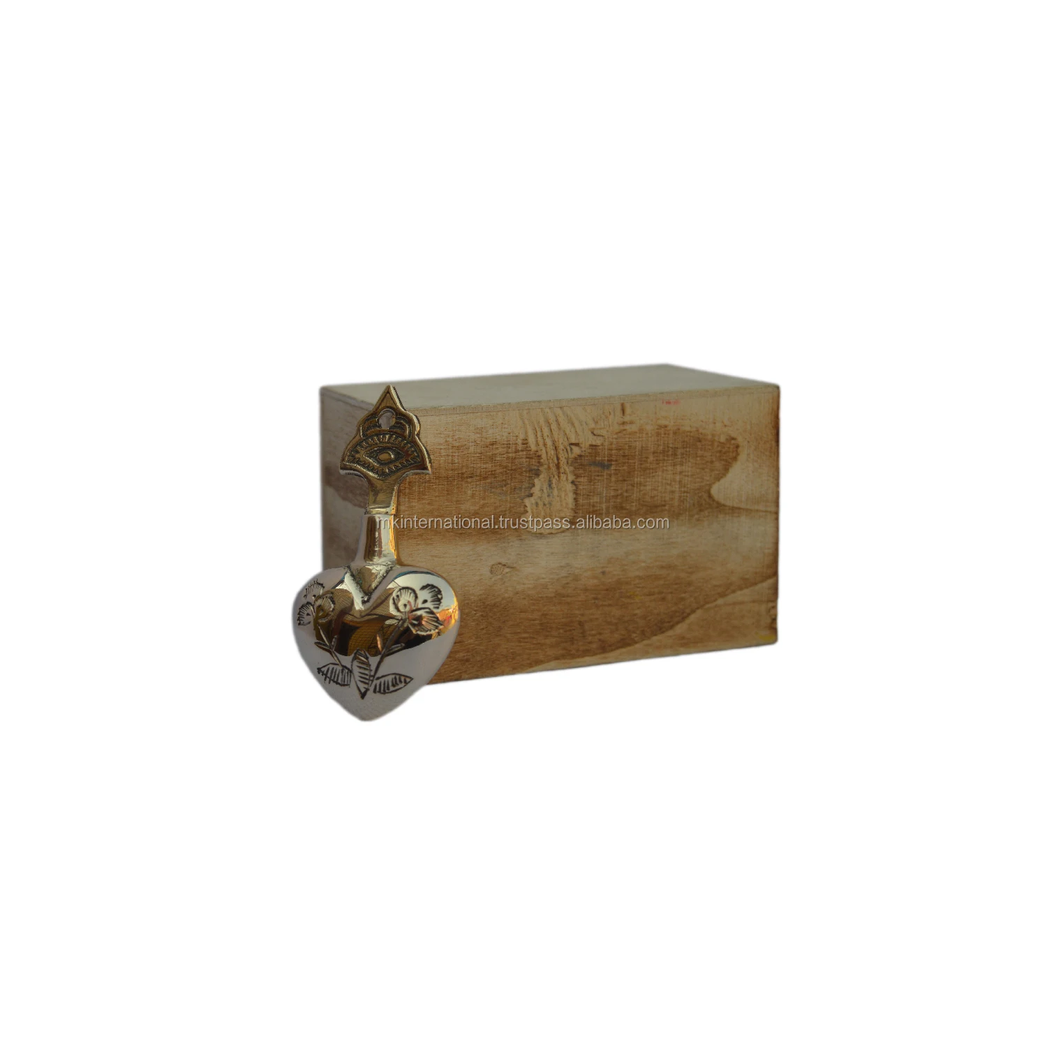 Surma Kajal Kohl Pot - Elegant Storage for Eyeliner