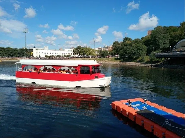 Floating Bus Trolley Boat Amphibian Boat - Buy Amphibian Boat,Floating ...