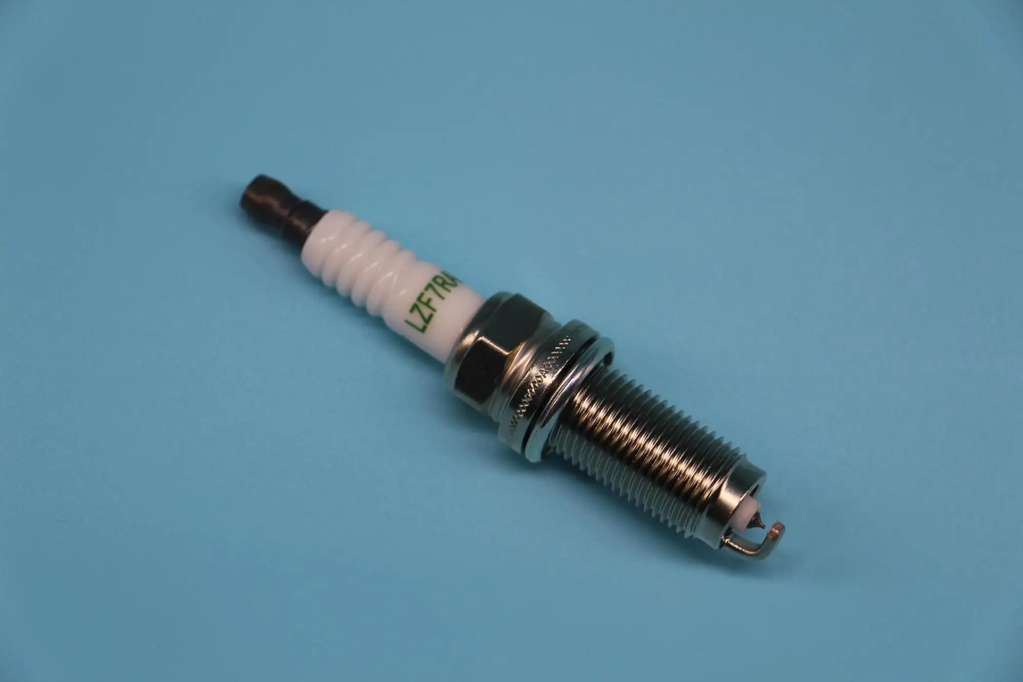 Soueast Engine Parts Spark Plug Lzf7rap Oe3656 - Buy For Geely Ec7 ...