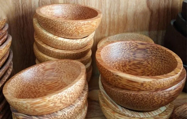 Coconut Wooden Plates/ Natural Coconut Wood Serving Dishes Handicraft ...