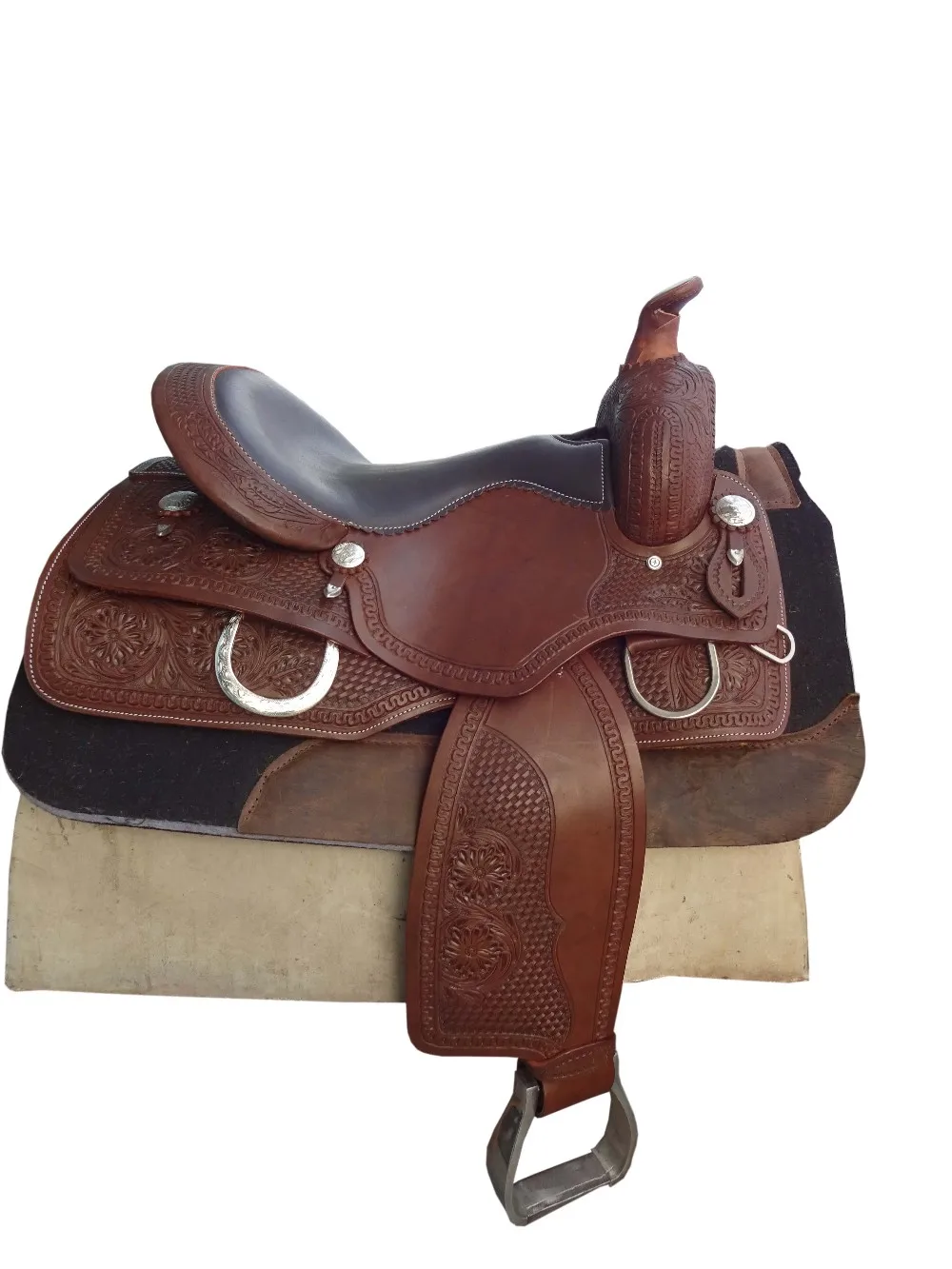 Shop Our Collection of Western Saddles Made from Cow Leather