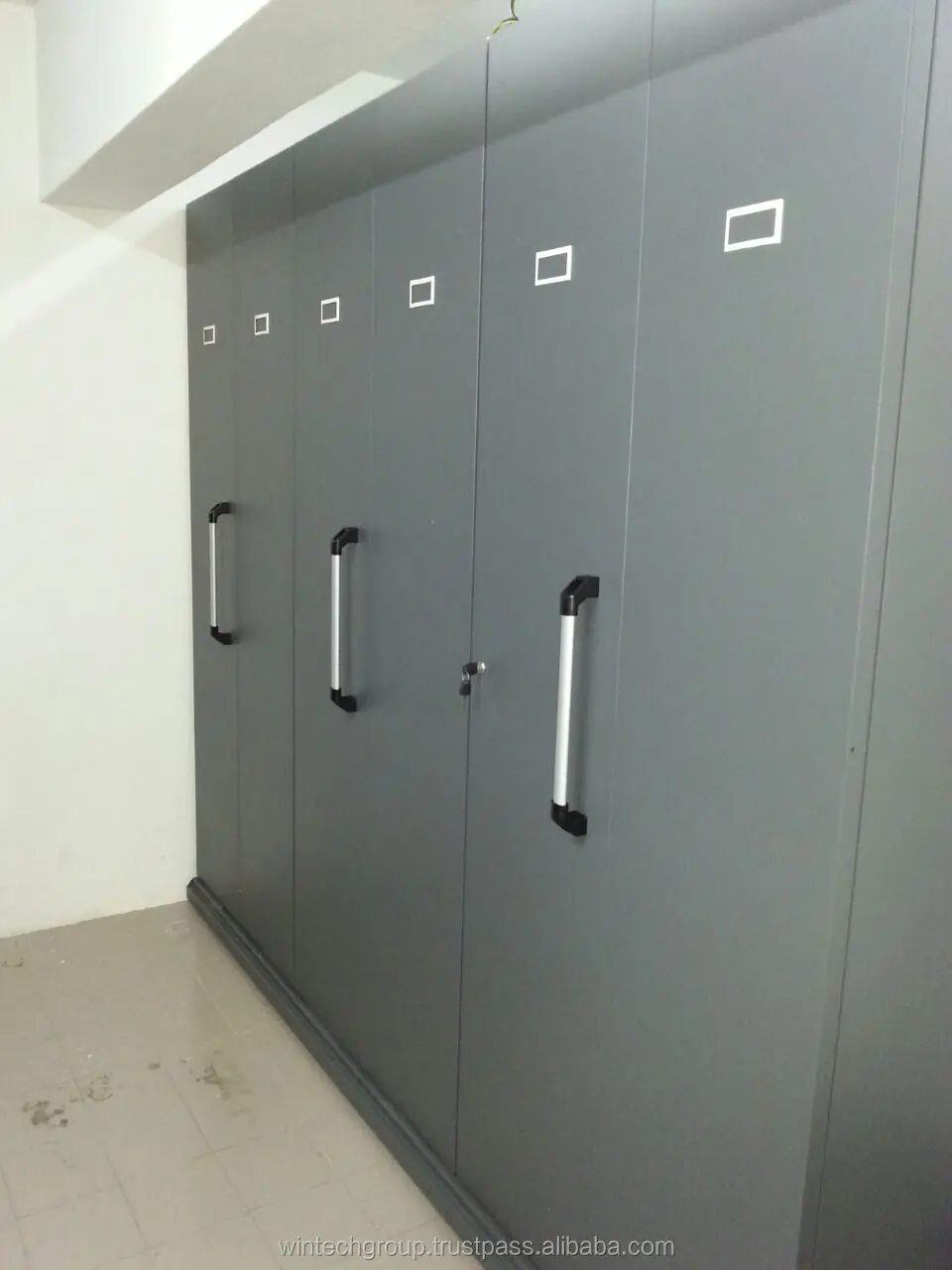 4 Bay X 1 Bay Deep Mobile Compactor Steel Filing Cabinet Hand Push ...