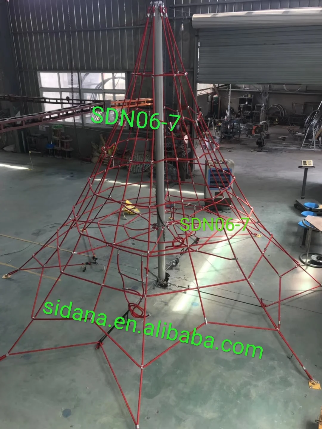 Kids Active Rope Pyramid Climbing Net for Theme Parks