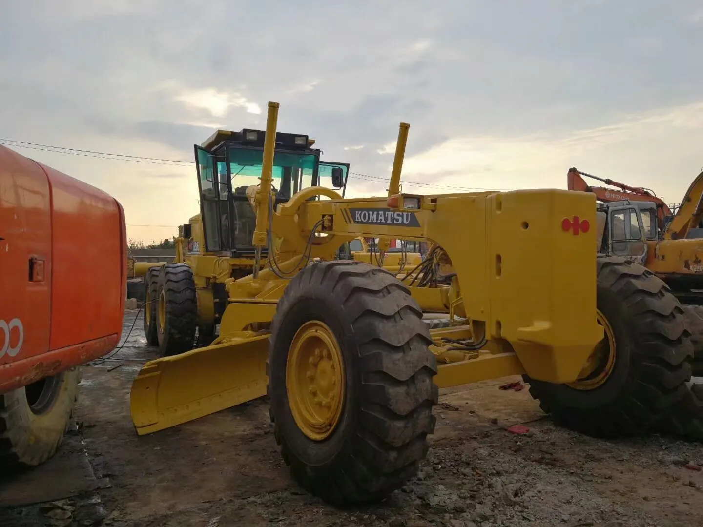 Motor Grader Used Komatsu Gd825a Made In Japan - Buy Caterpillar 12g ...