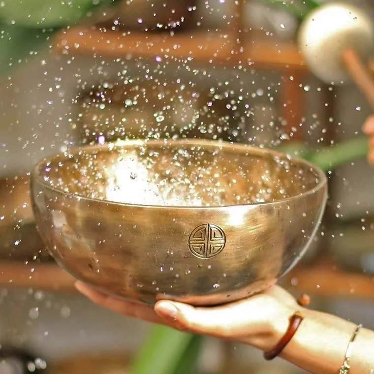 Antique Brass Singing Bowl - Spiritual Instrument for Healing