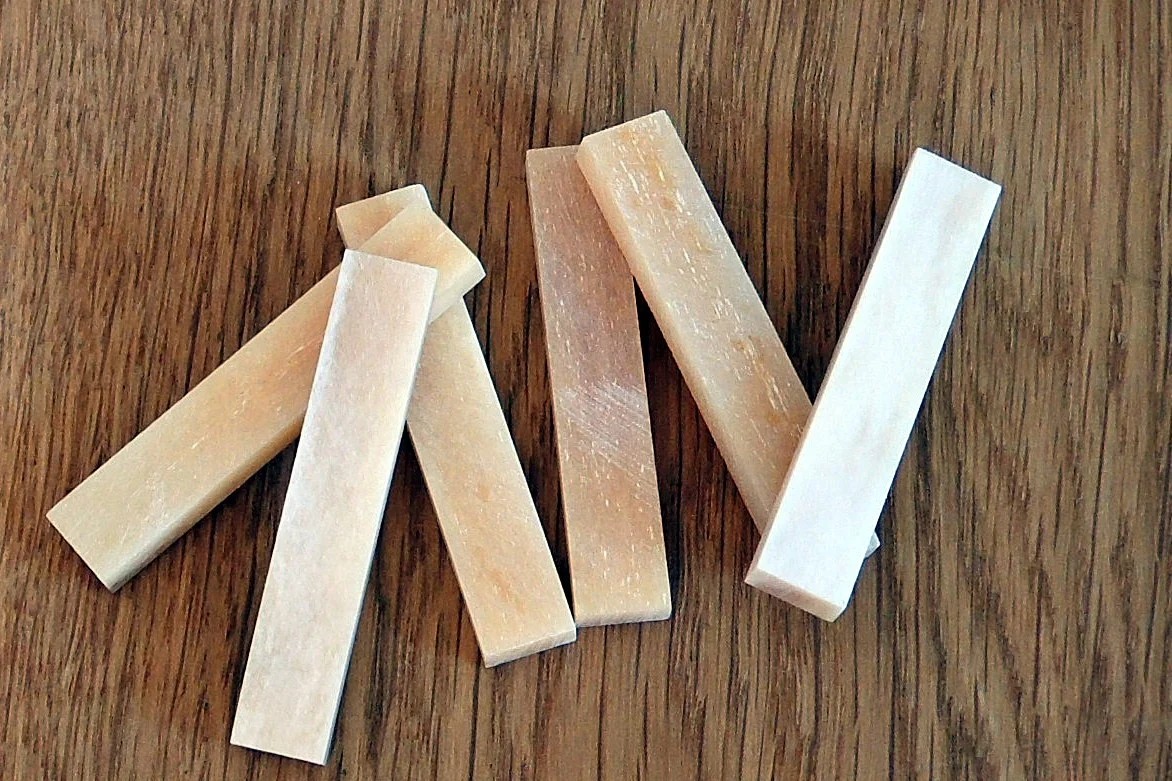 Bleached and Unbleached Camel Bone & Horn Nut/saddle Blanks for Guitar Bass